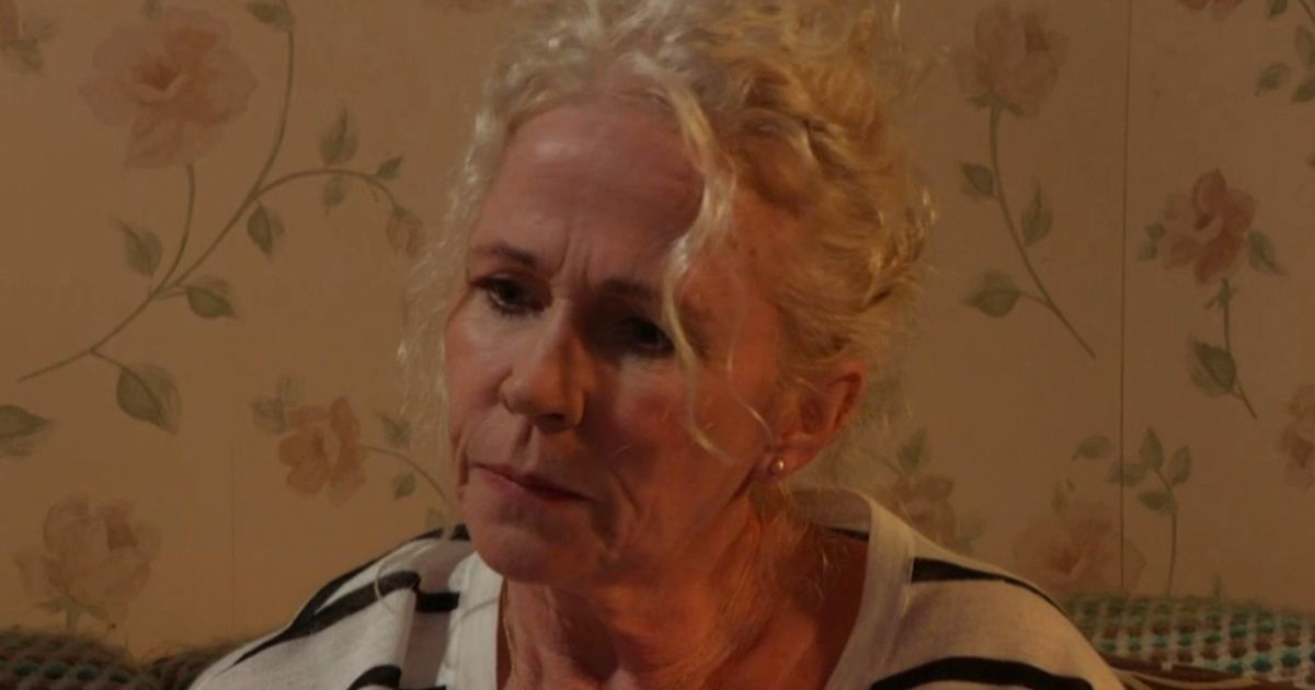 EastEnders Lisa Fowler's secret revealed as she issues…