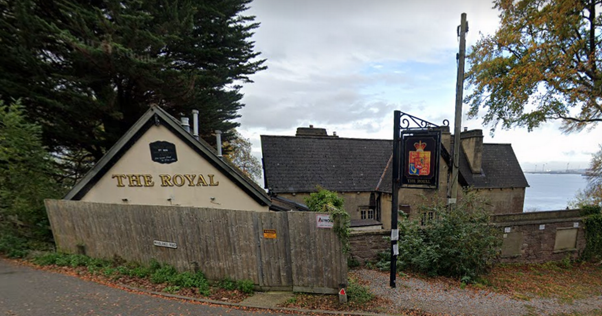 Portishead pub announces reopening date after months…