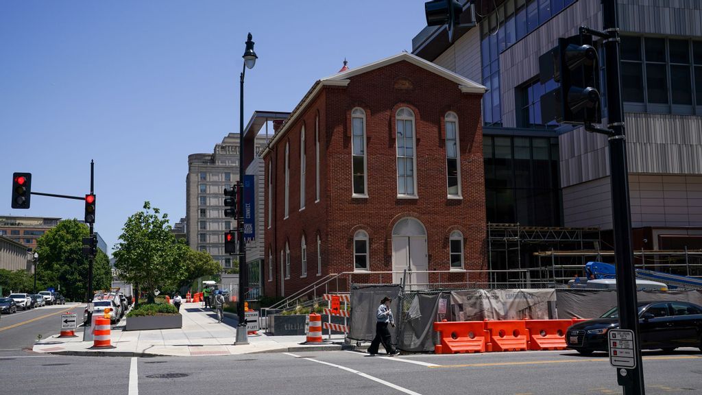 Inside The Lillian And Albert Small Capital Jewish…