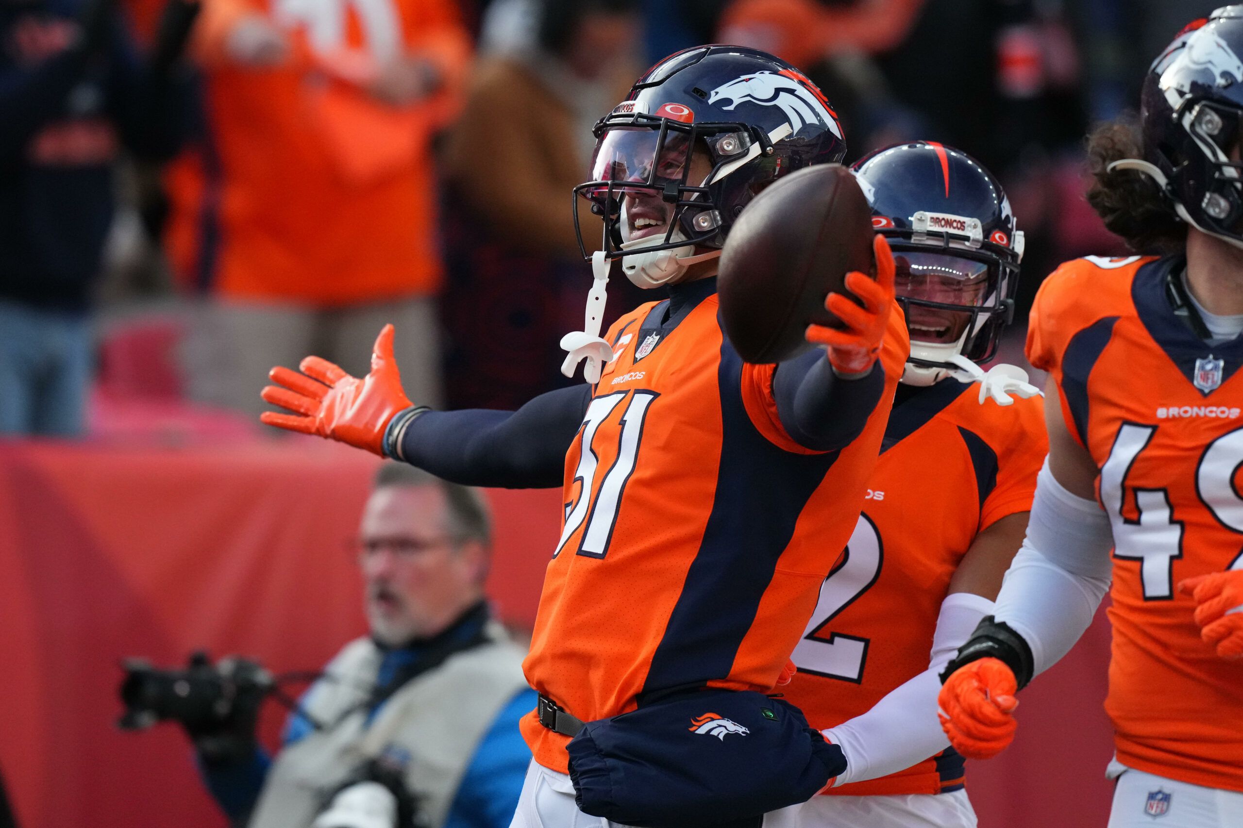 NFL coaches and players rank Justin Simmons as NFL’s…