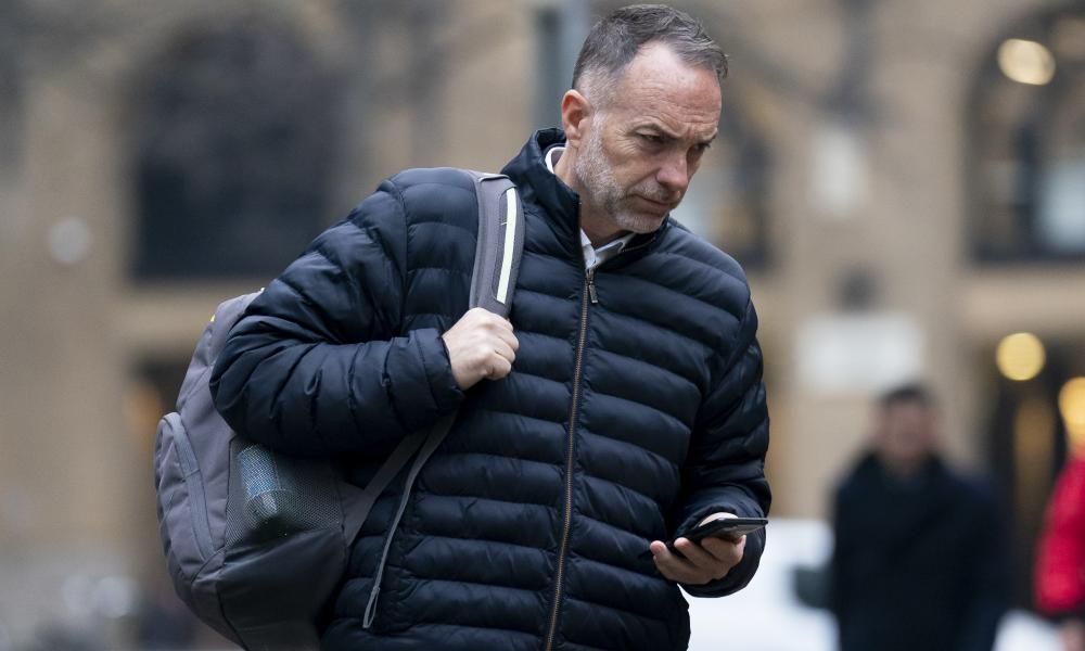 Ex-Met officer who took bribes from nightclub bosses…