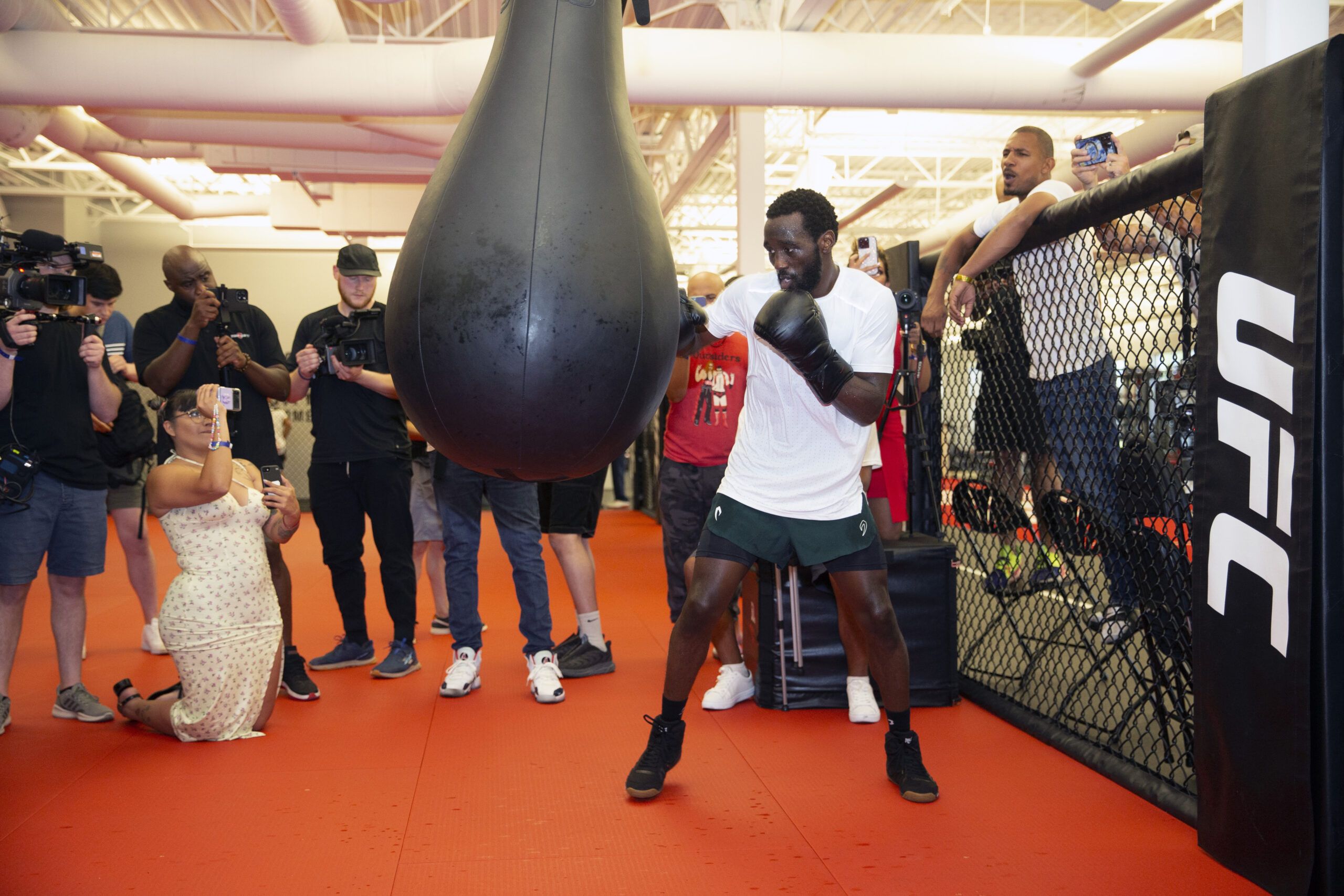 Photos: Terence Crawford open workout at UFC…
