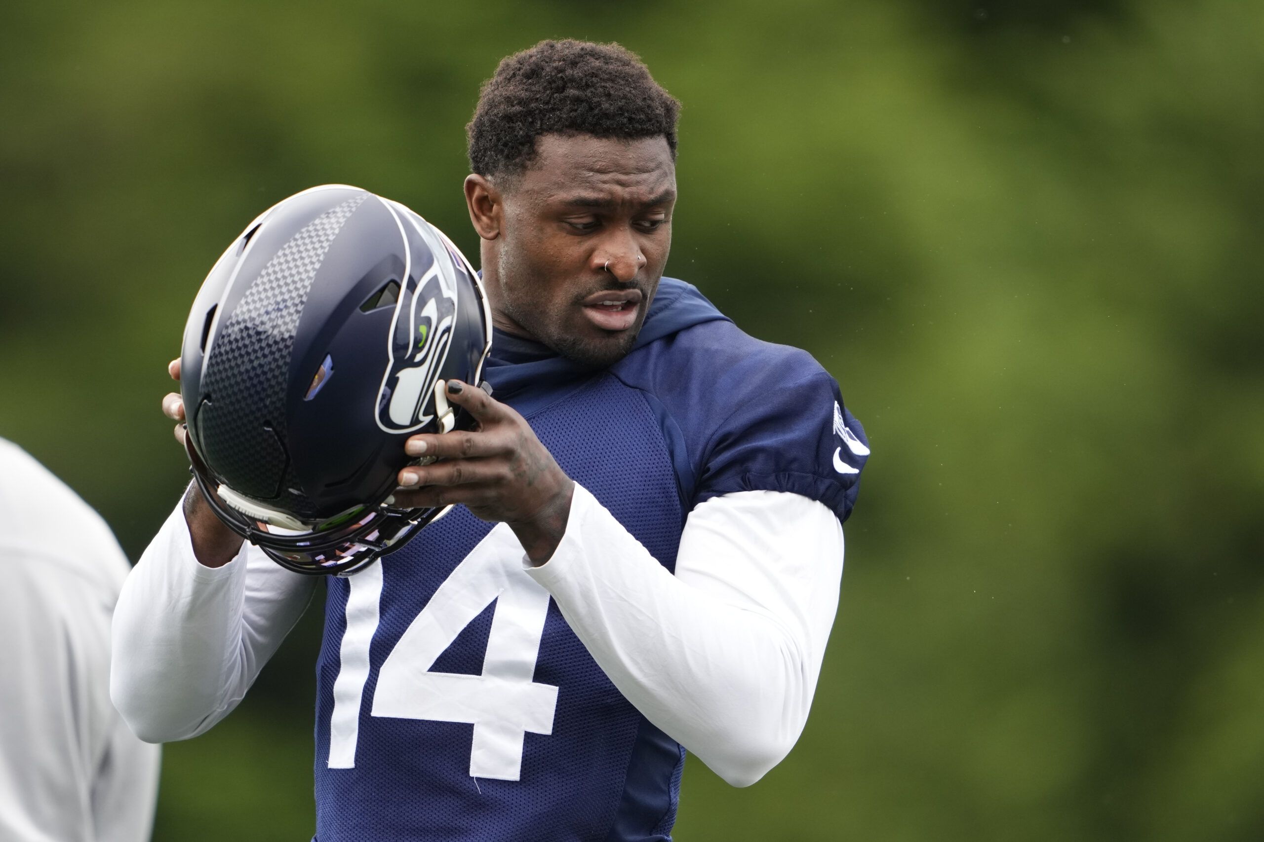 DK Metcalf and Jaxon Smith-Njigba attend Seattle Storm…