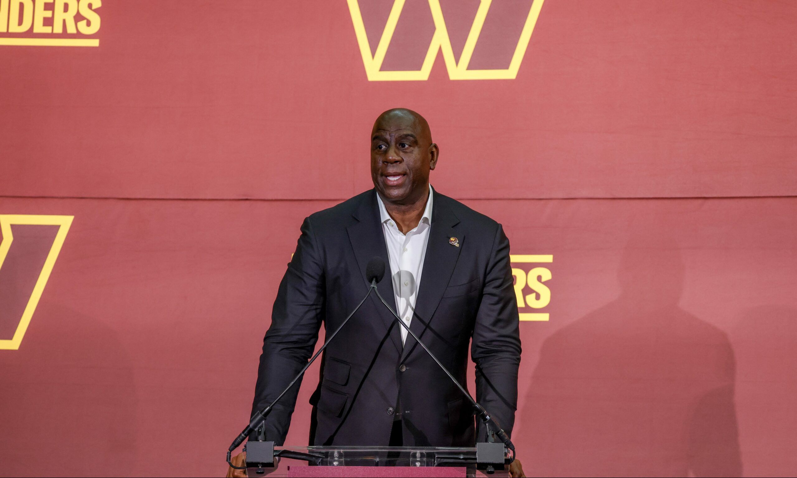 New Commanders owner Magic Johnson talks about setting…