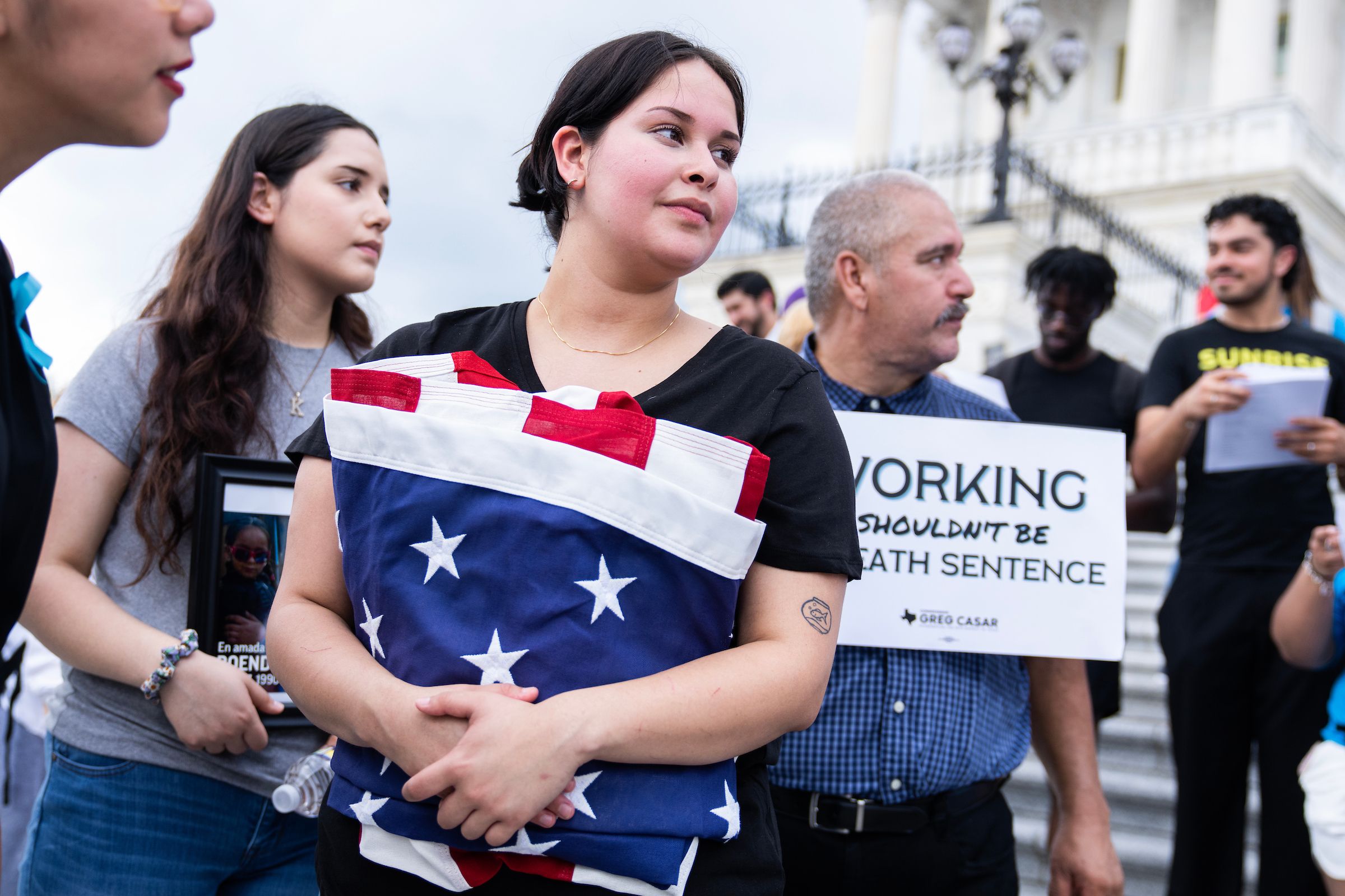Rep. Greg Casar ends thirst strike on Capitol steps…