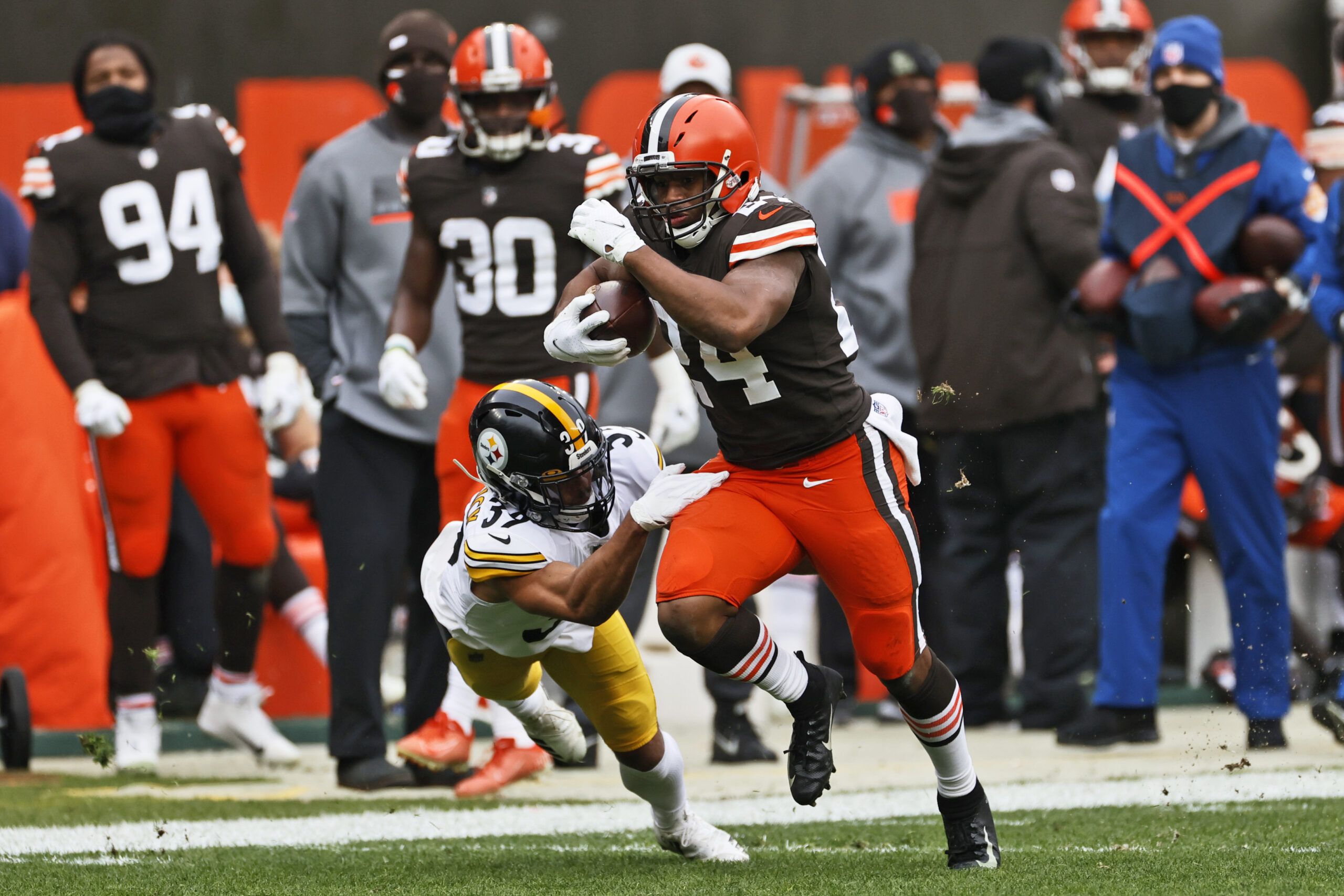 Former Steeler calls Browns RB Nick Chubb a ‘football…