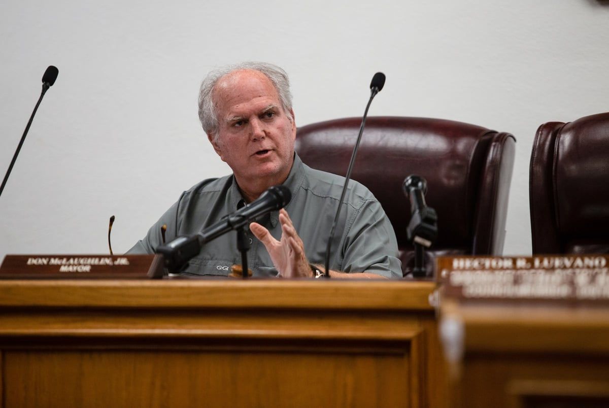 Uvalde Mayor Don McLaughlin resigns to run for Texas…