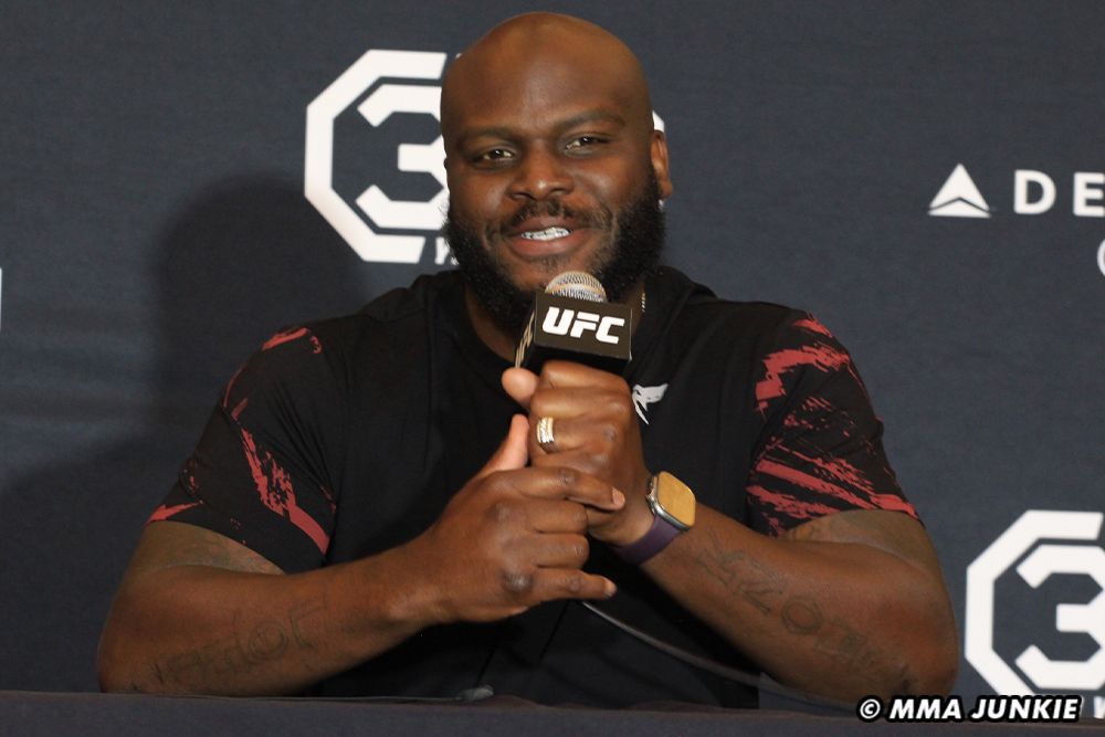 ‘I felt like I actually died’: Derrick Lewis recalls…