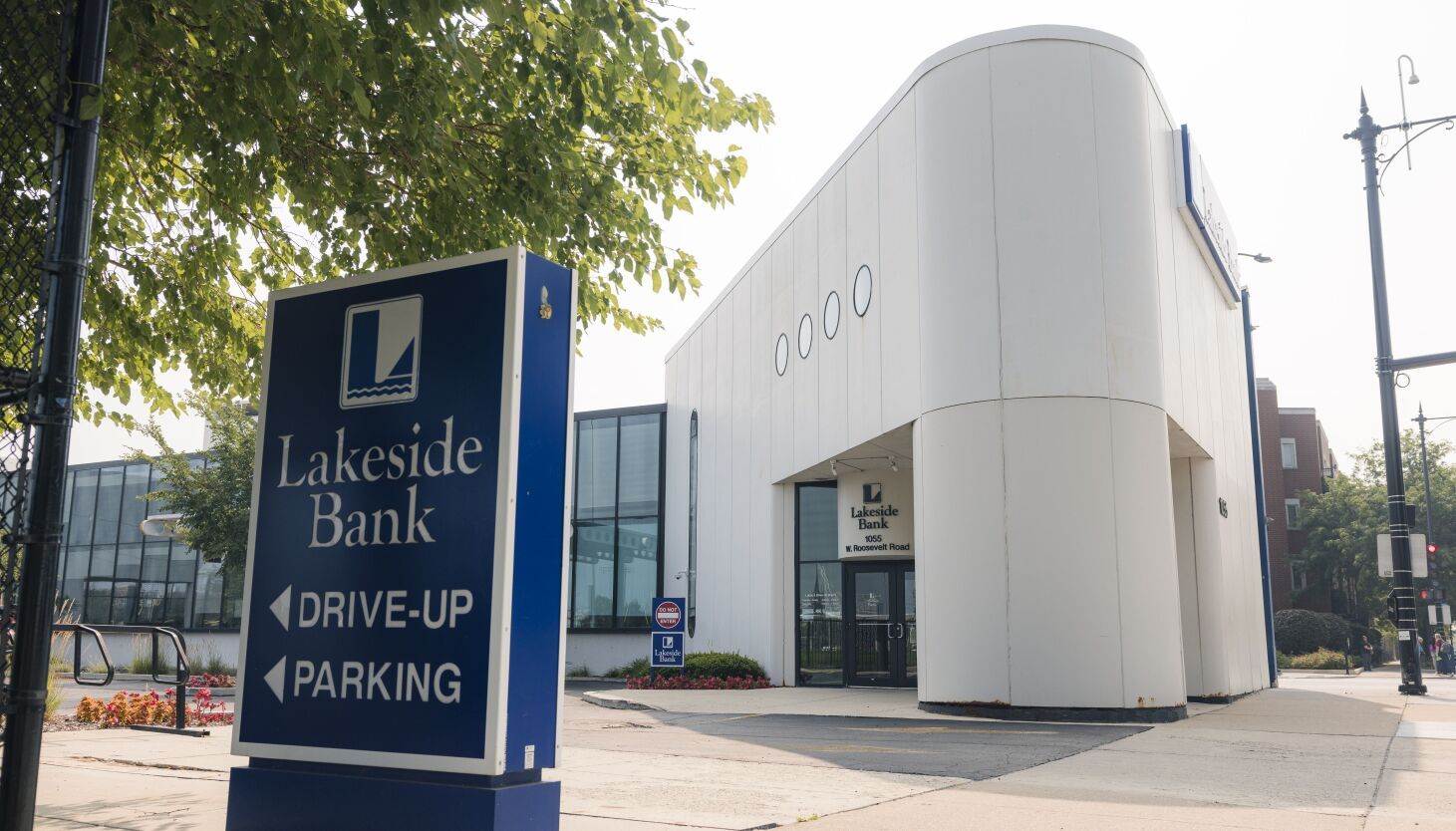 Future of architecturally important Lakeside Bank…