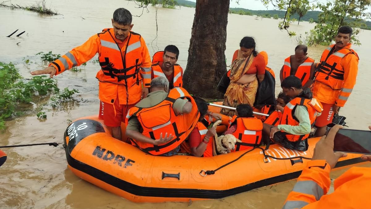 Godavari floods: NDRF deploys additional teams from…