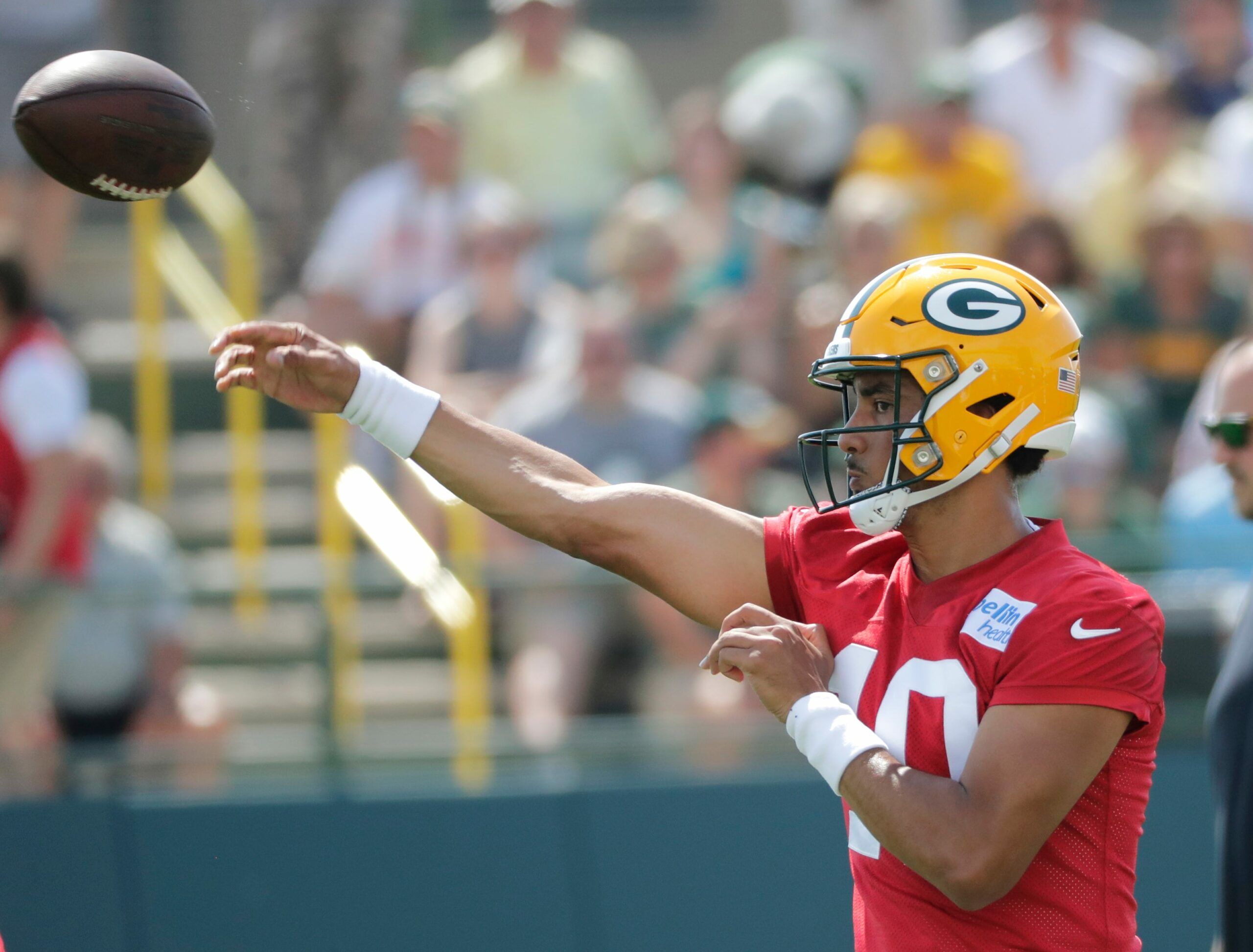 Jordan Love throws pair of impressive touchdown passes…