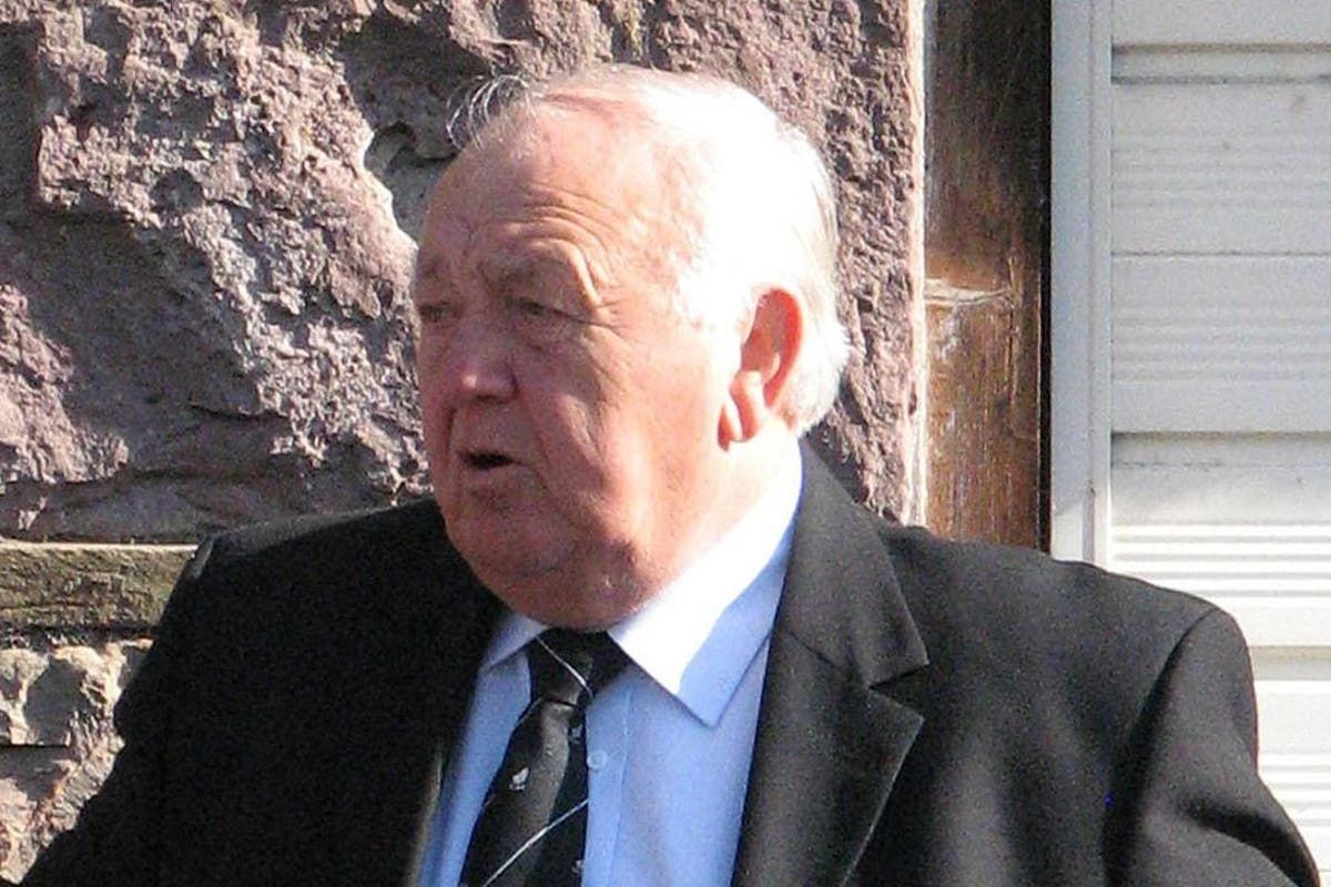 Former Wales captain and coach Clive Rowlands dies…