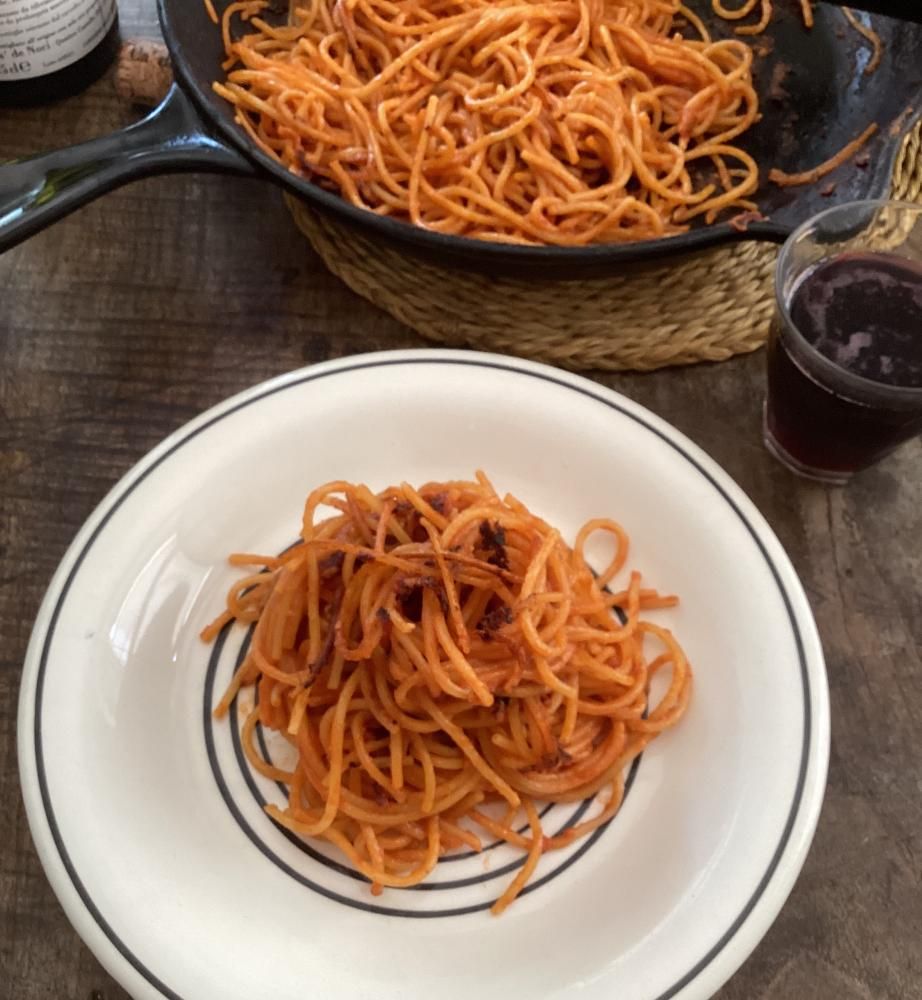 Spaghetti with a crunchy crust: Rachel Roddy’s recipe…
