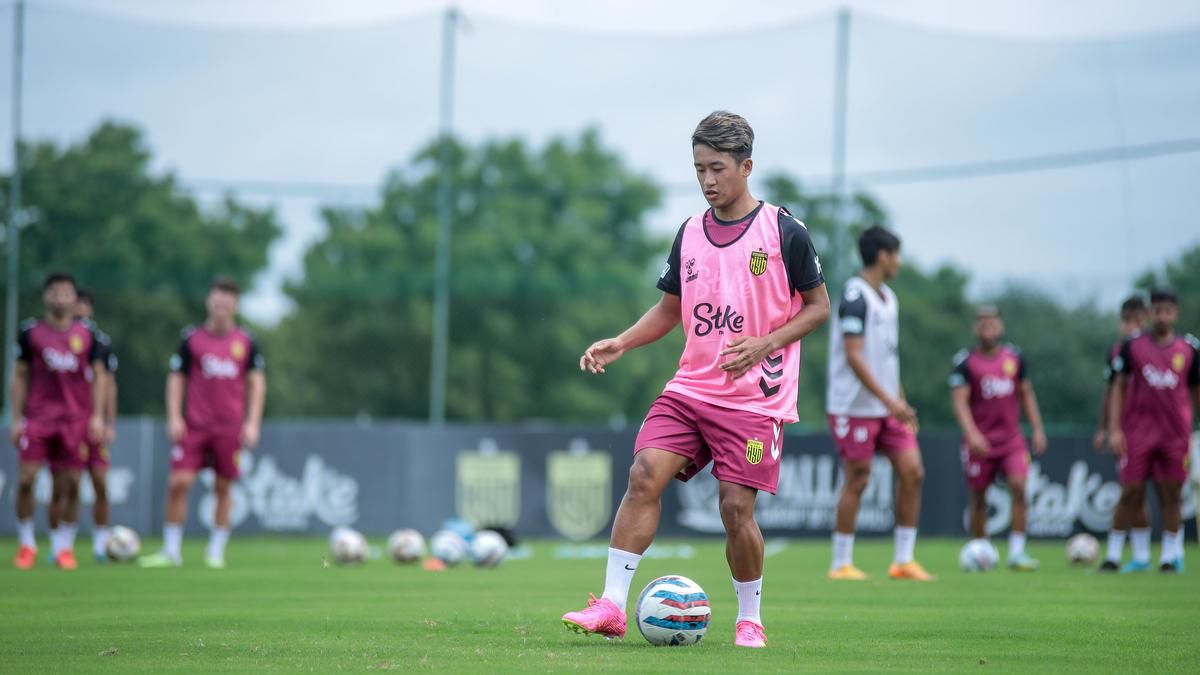 Hyderabad FC signs up winger Makan Chothe on a…