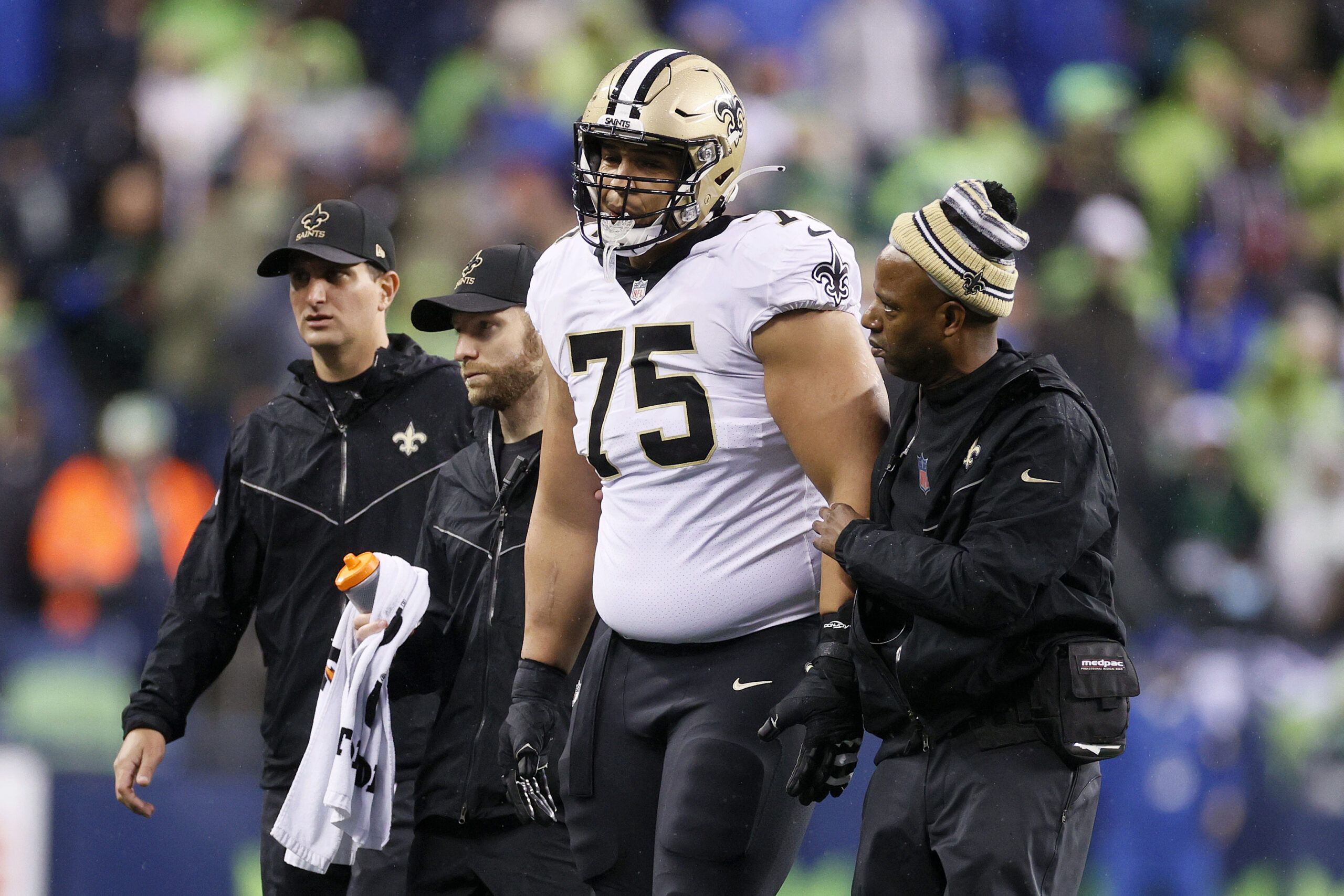 Dennis Allen says Andrus Peat has quad injury, but not…