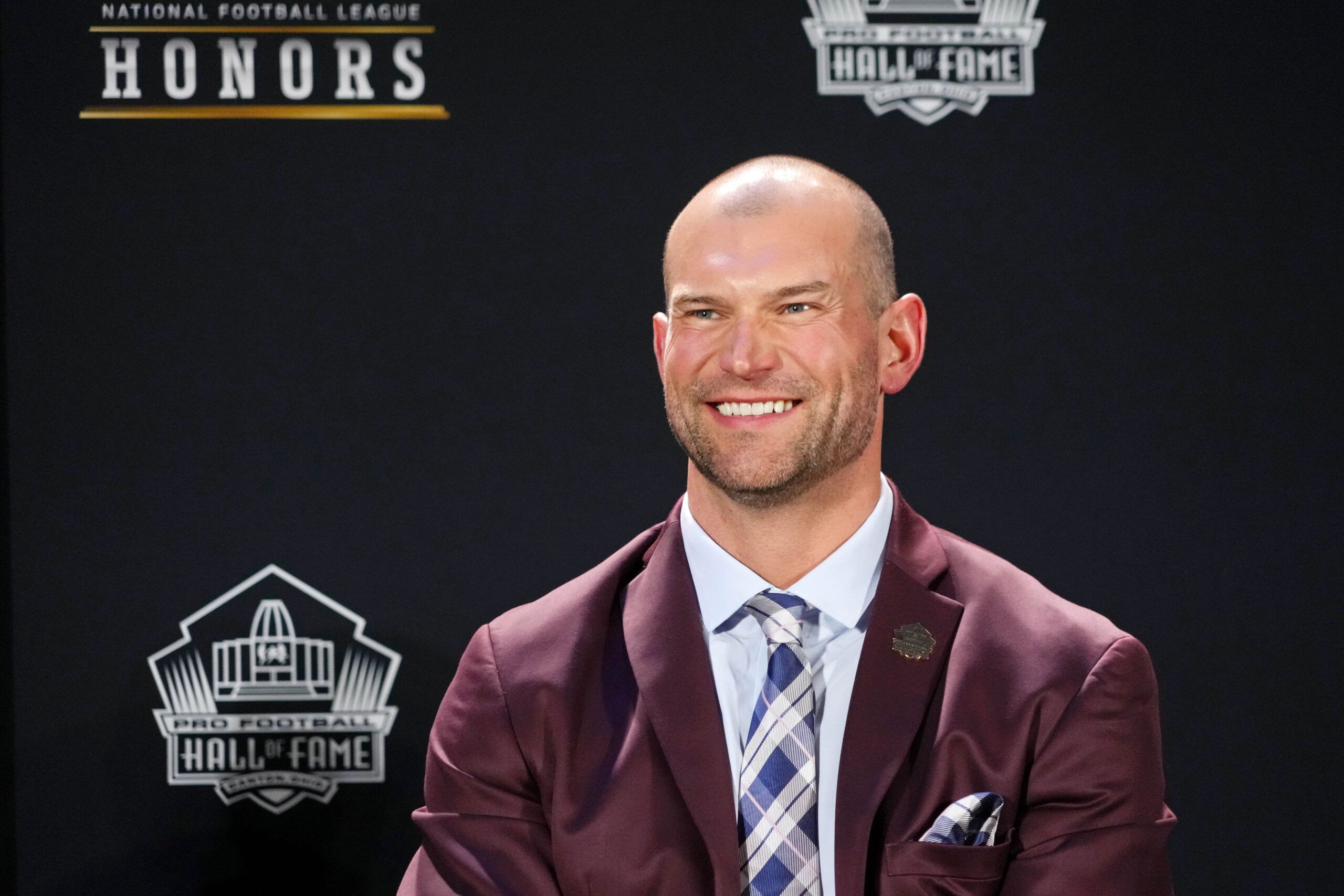 Joe Thomas talks Hall of Fame, and shares his all-time…