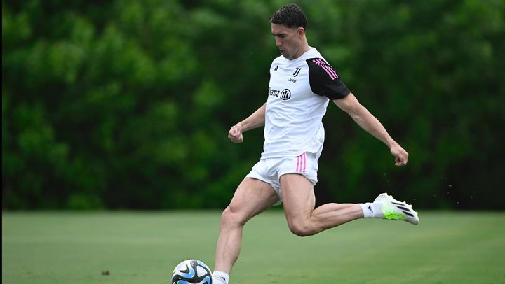 Rasmus Hojlund ‘completes first Manchester United…