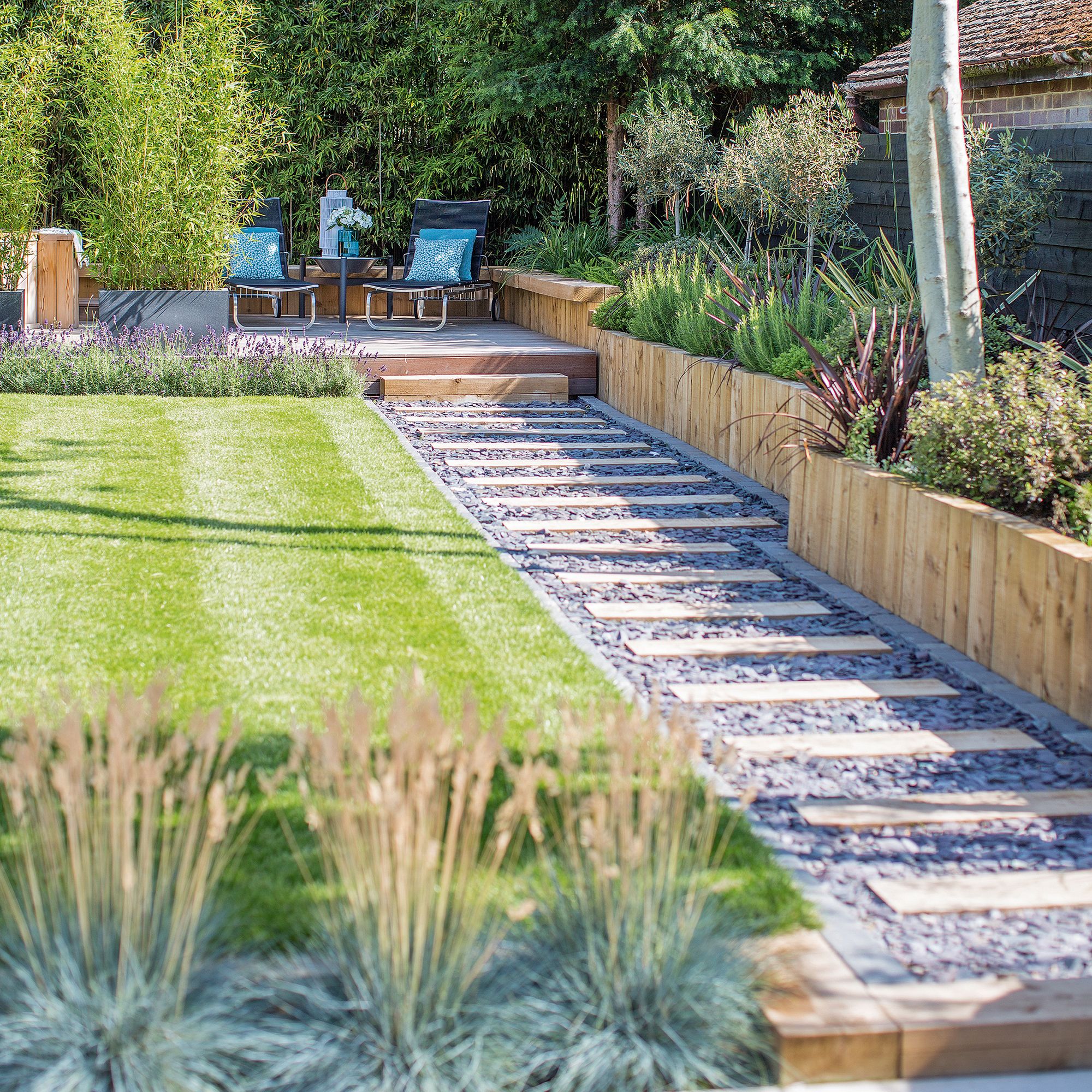 Should you cut wet grass? Experts weigh in on the…