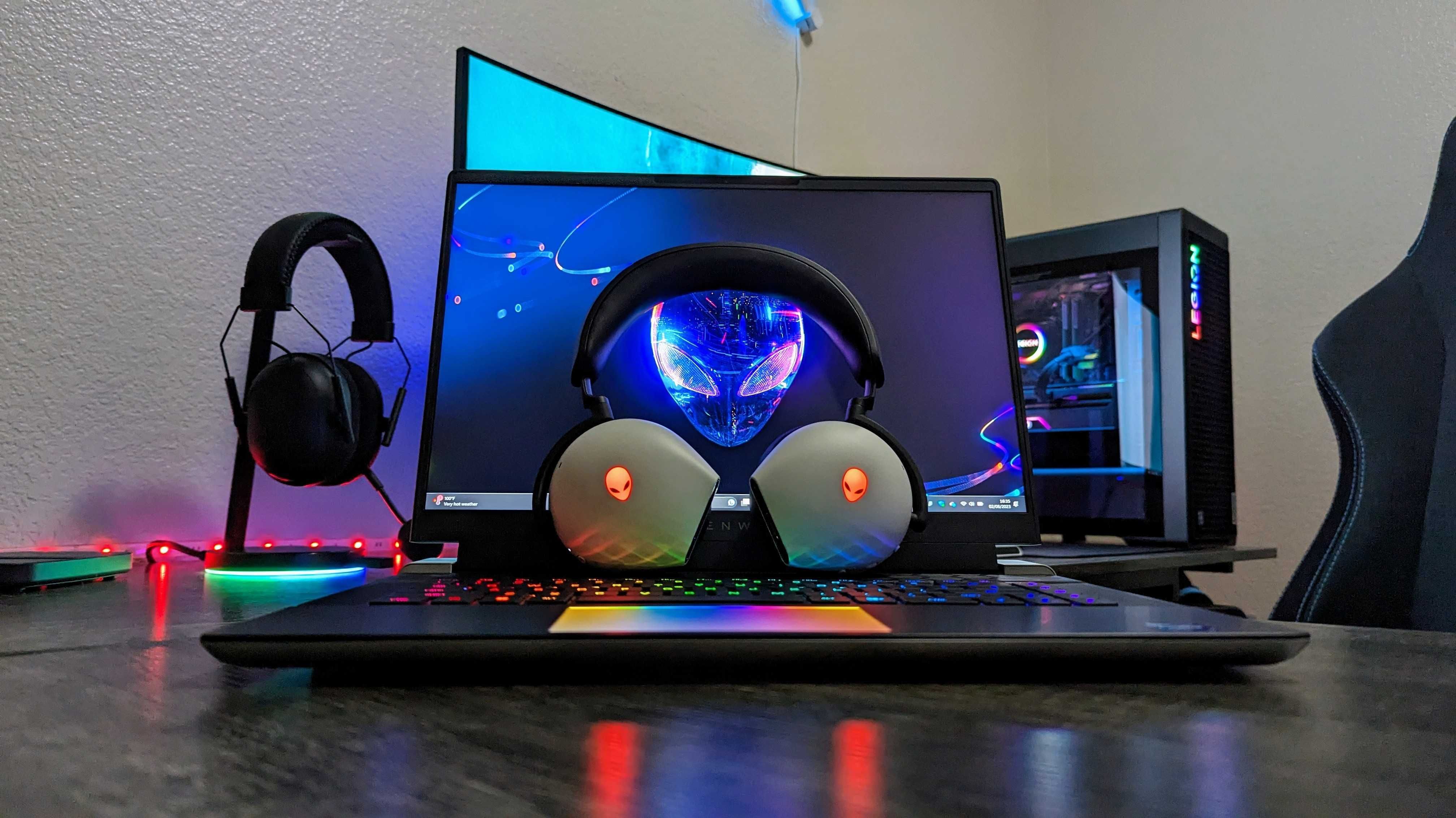 Alienware Tri-Mode Wireless Gaming Headset (AW920H)…