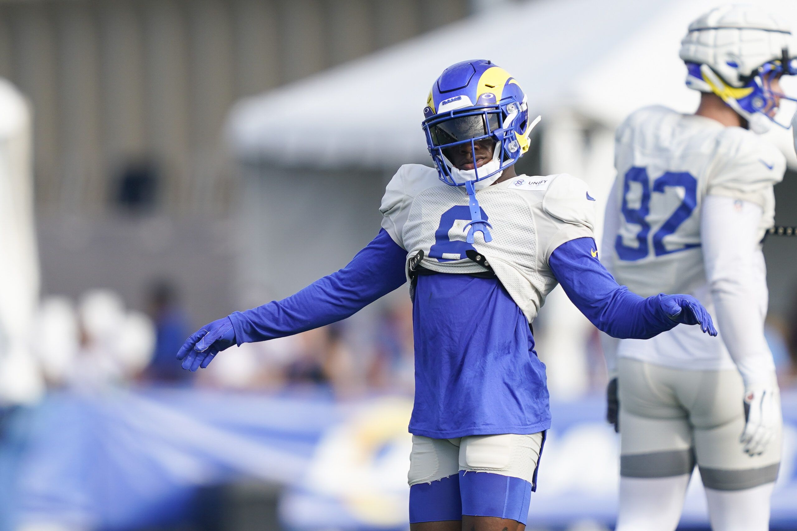 Ernest Jones highlights two Rams rookies who have…