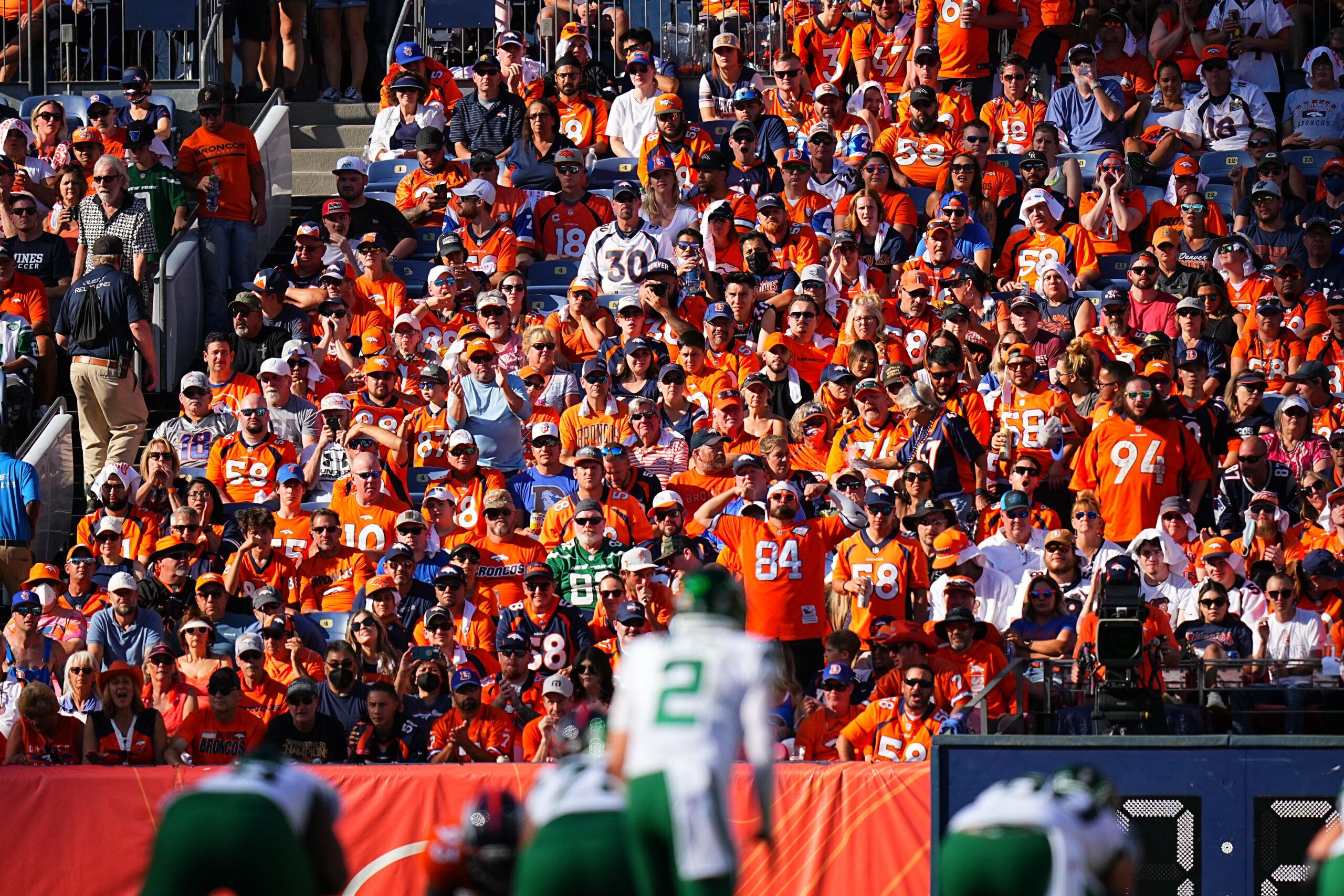 Broncos fans have a funny idea for the Jets game in…