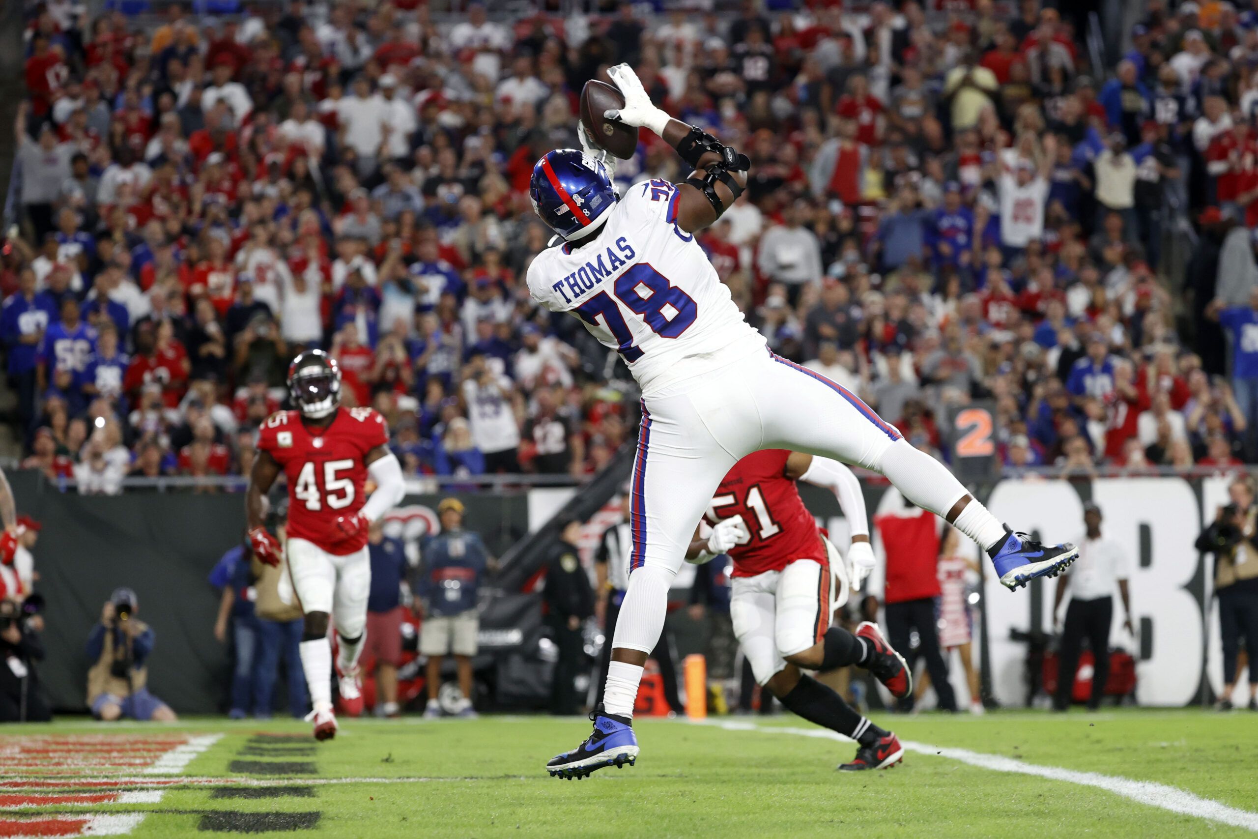 Watch: former Georgia LT Andrew Thomas has dominant…