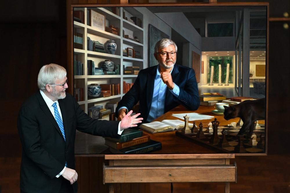 Kevin Rudd and the cat that got the queen: former PM…