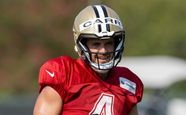 Derek Carr s Ridiculously Jacked Photo Had NFL Fans Derek Carr s Ridiculously Jacked Photo Had NFL Fans