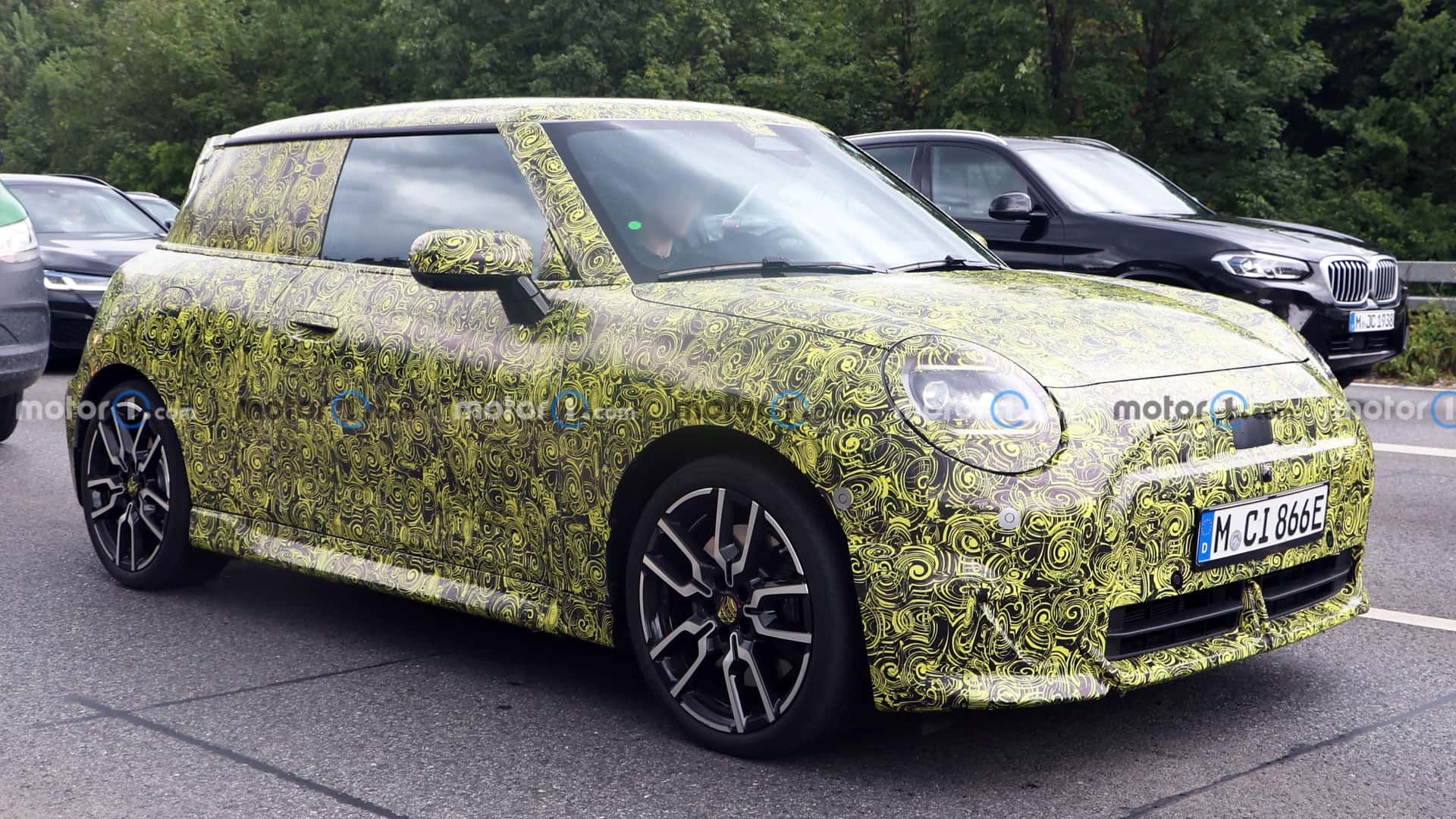 Mini Cooper EV Spy Photos Catch John Cooper Works Trim…