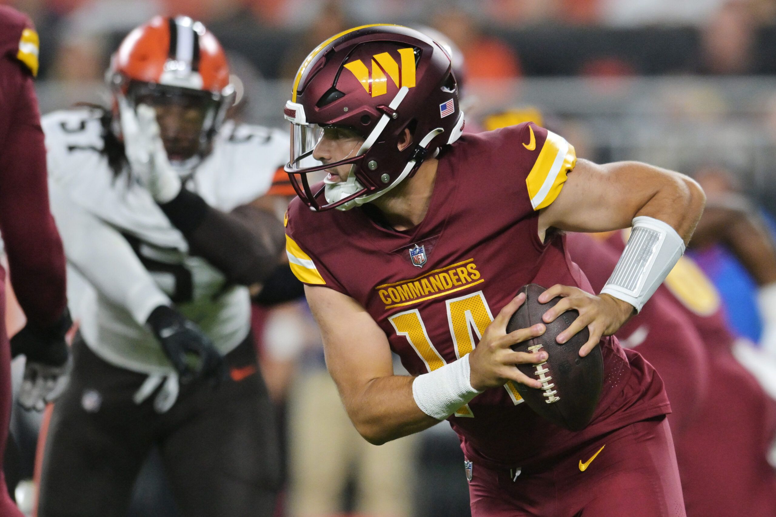 WATCH: Sam Howell finds Jahan Dotson for Commanders’…