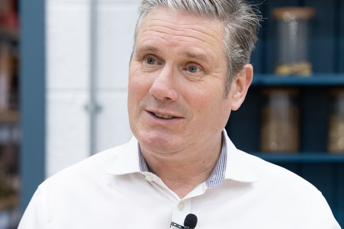 Starmer says Labour will ‘smash class ceiling’ for…