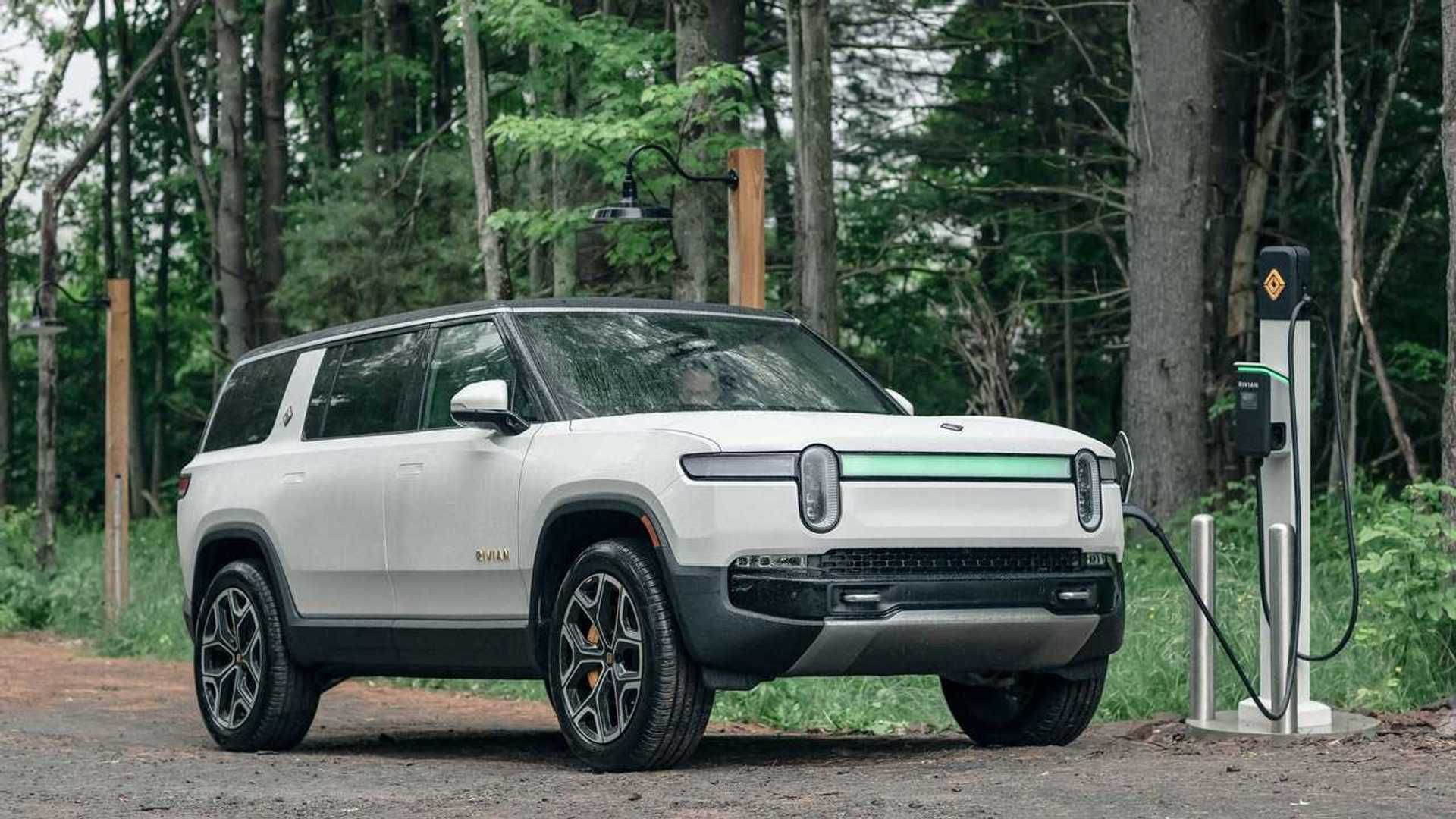 Rivian R1S Dual-Motor Large Pack Gets Up To 352 Miles…