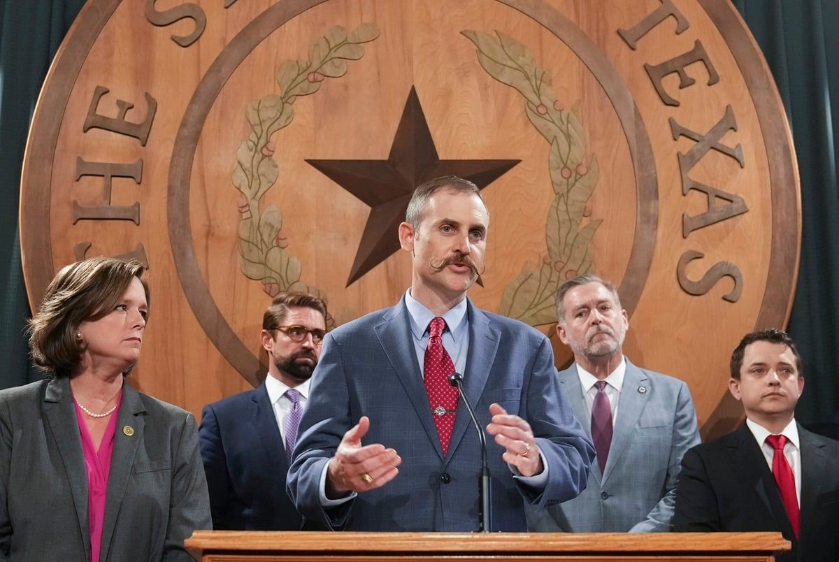 New accusations: Ken Paxton used burner phone, secret…