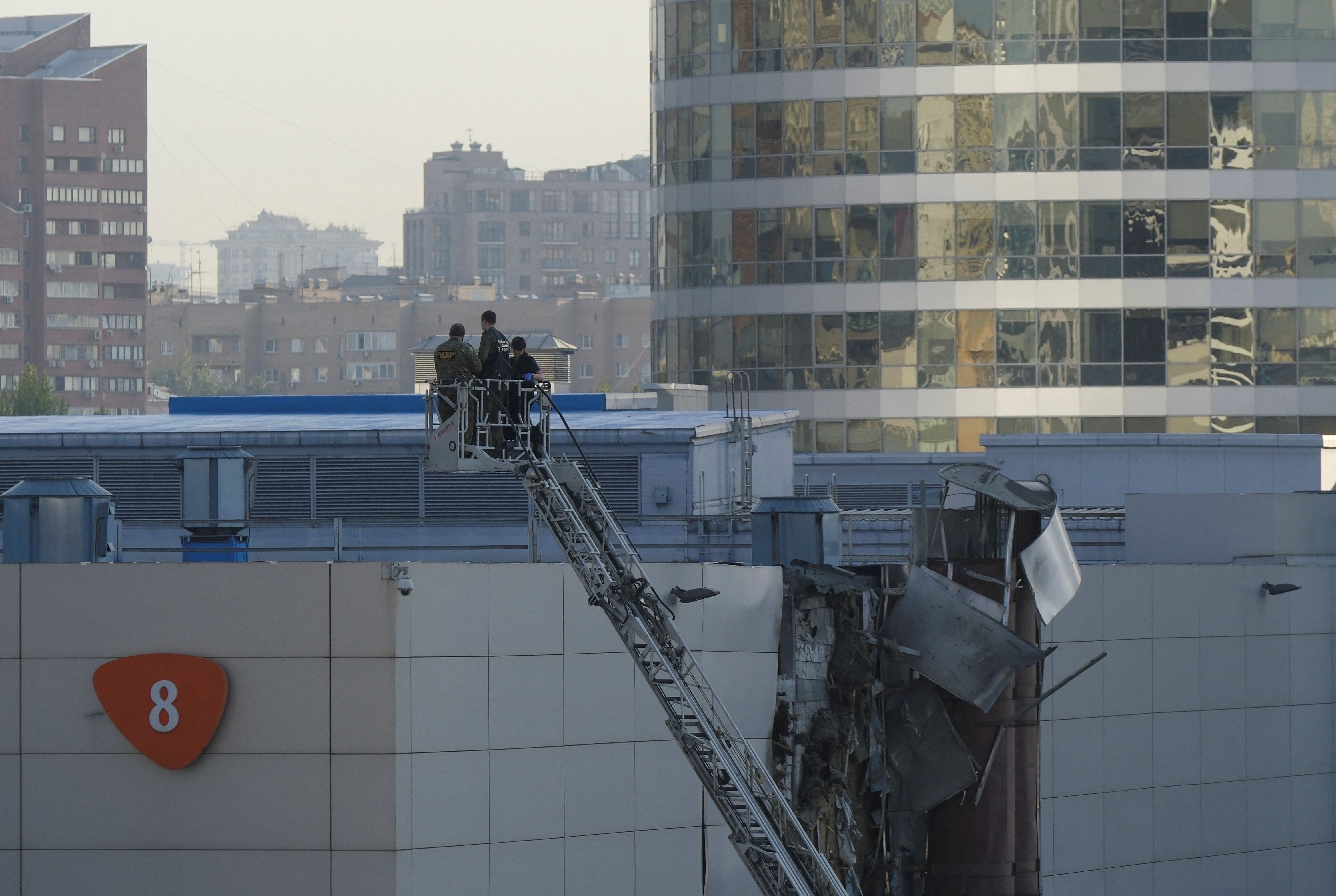 Ukraine combat drone damages building in central…