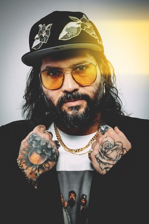 'Blue Beetle' Director Angel Manuel Soto on the DCU's…