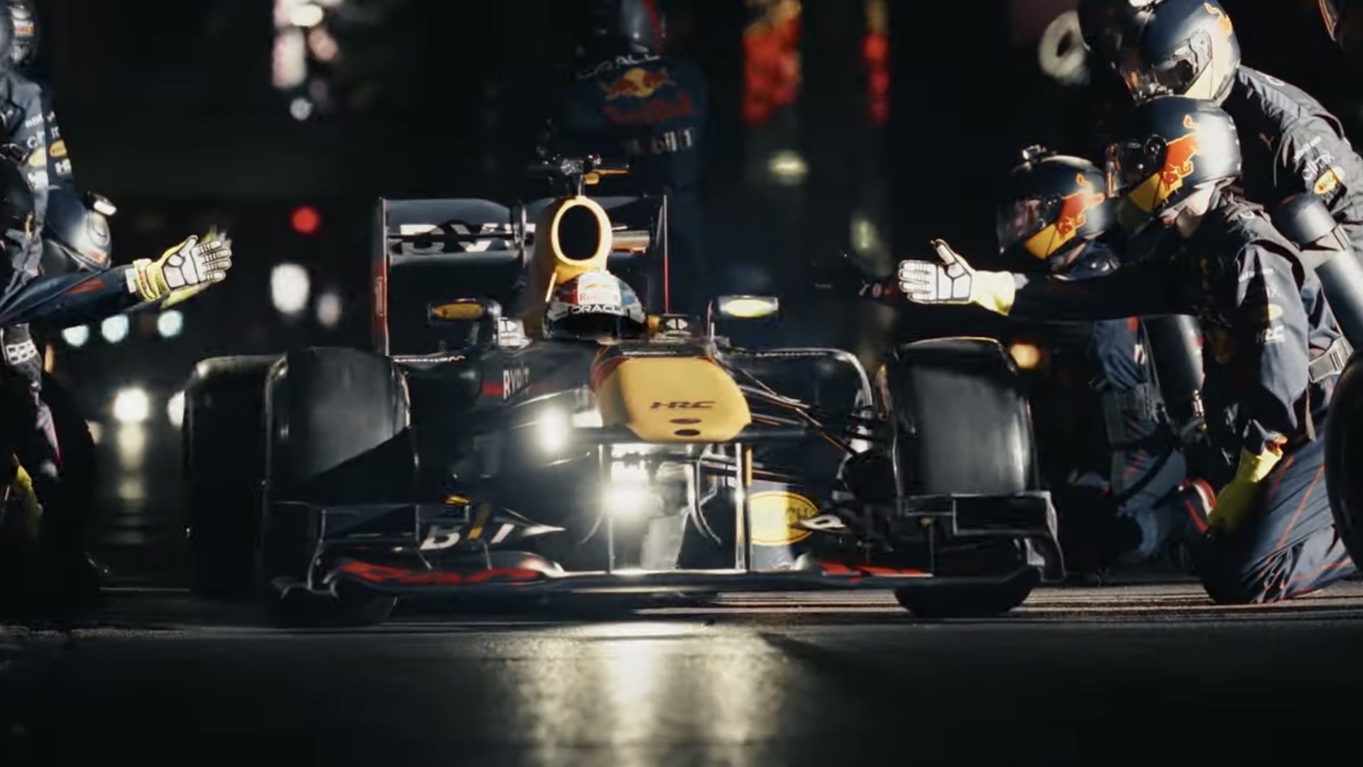 Red Bull Formula 1 car lights up Las Vegas Strip with…