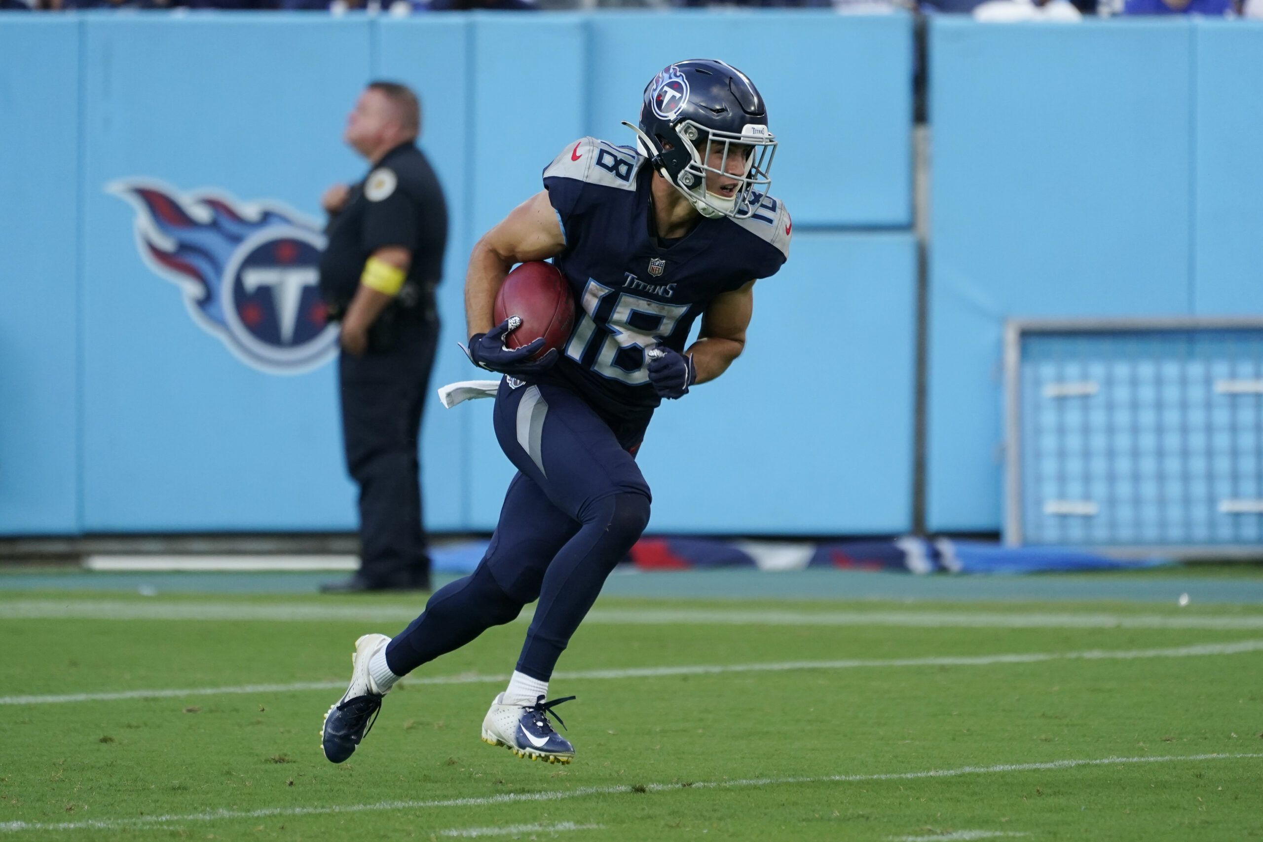 Report: Titans WR Kyle Philips suffered MCL injury vs.…