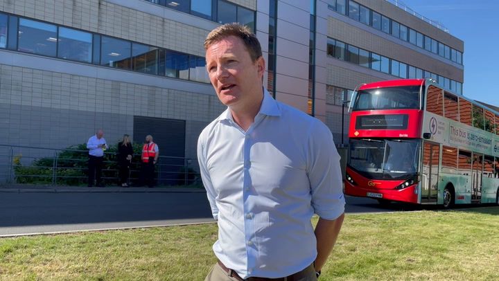 TfL unveils over 80 new zero-emission buses in Sutton,…