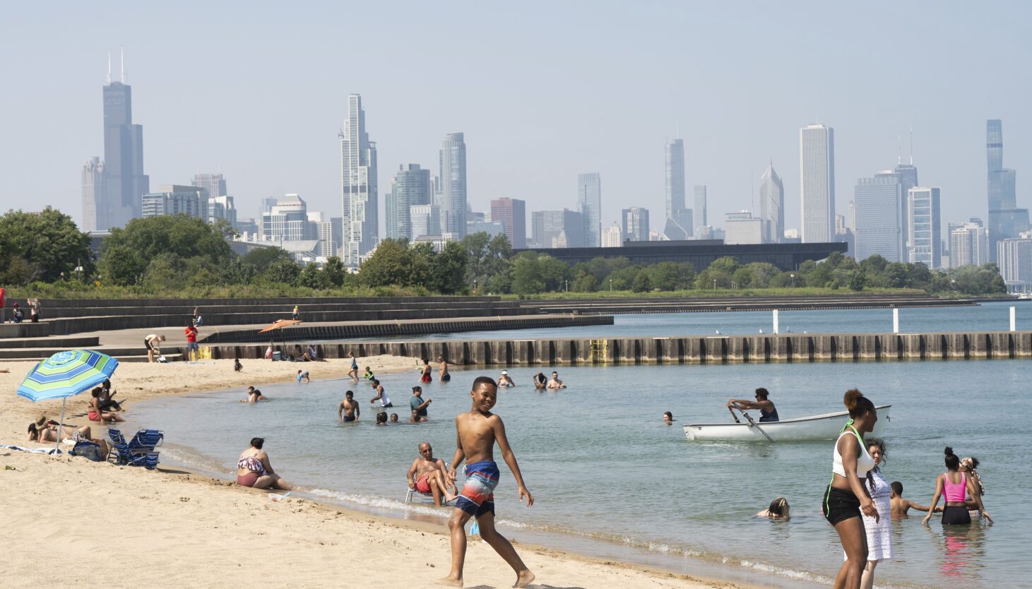 Chicago sees first 100-degree day in over 10 years,…