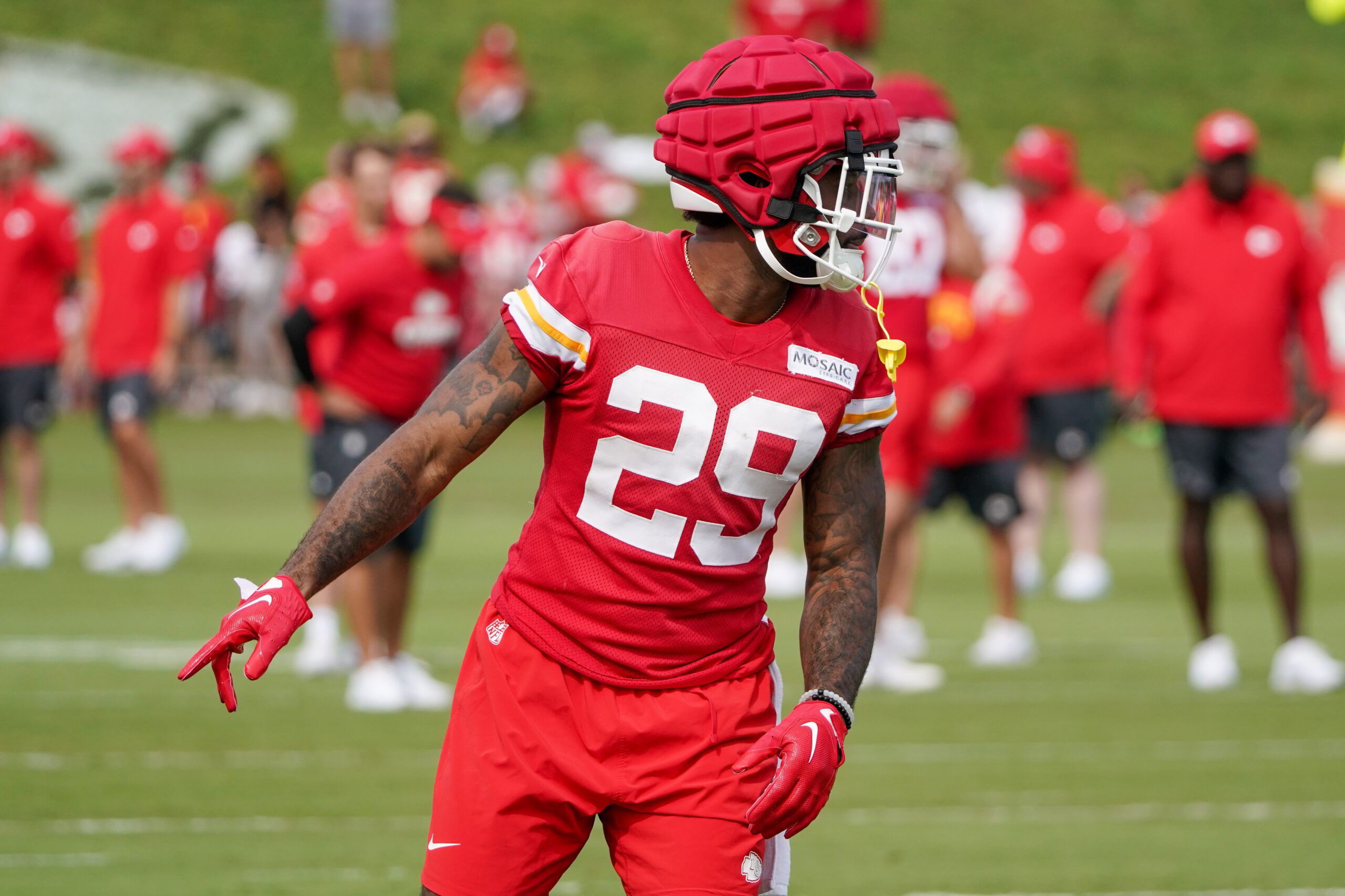 WATCH: Chiefs RB La’Mical Perine rips off long run vs.…