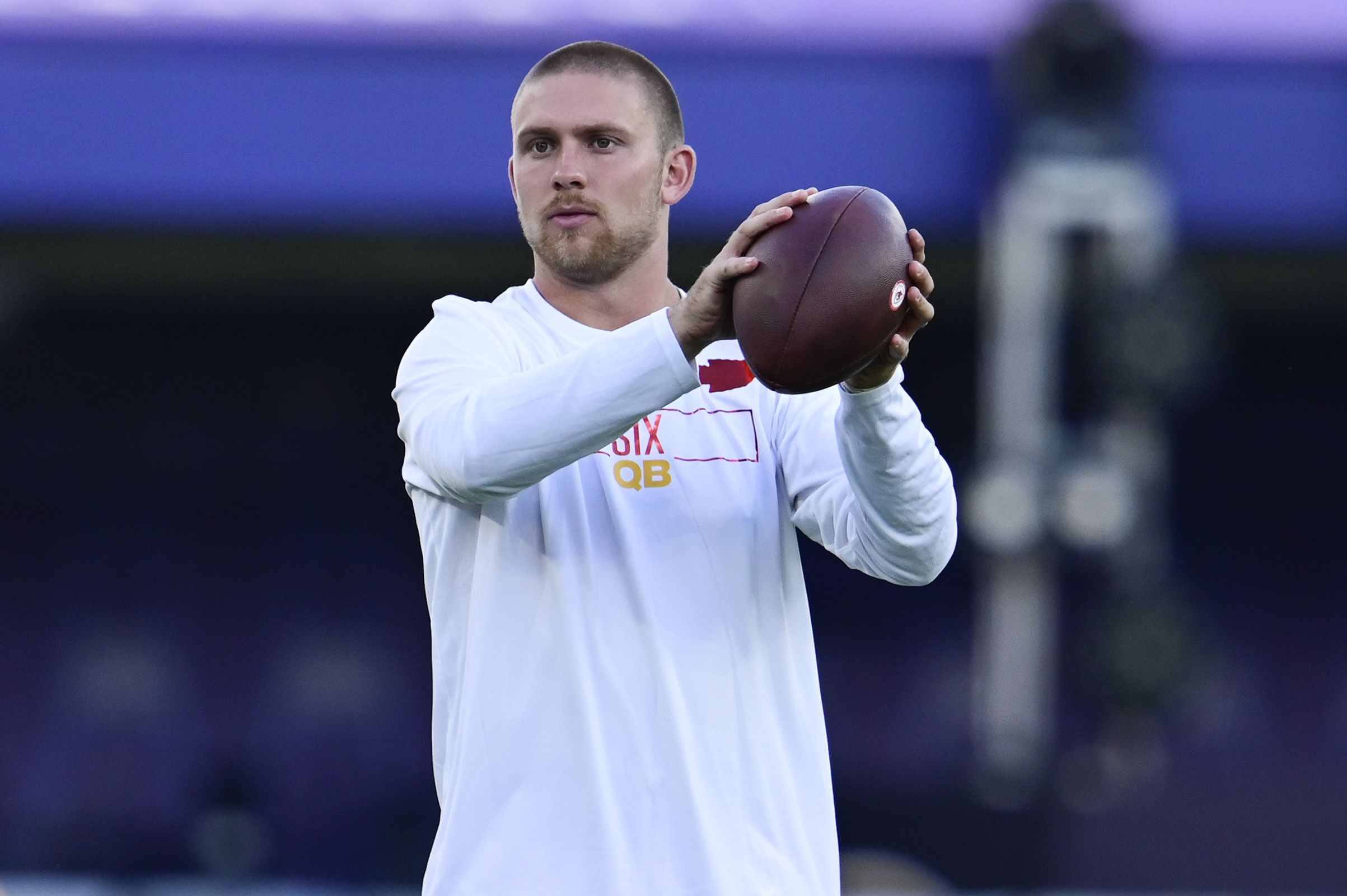 Former Chiefs QB Shane Buechele signs practice squad…