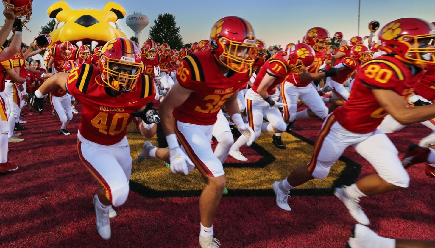 10 standout high school football photos from Week 2