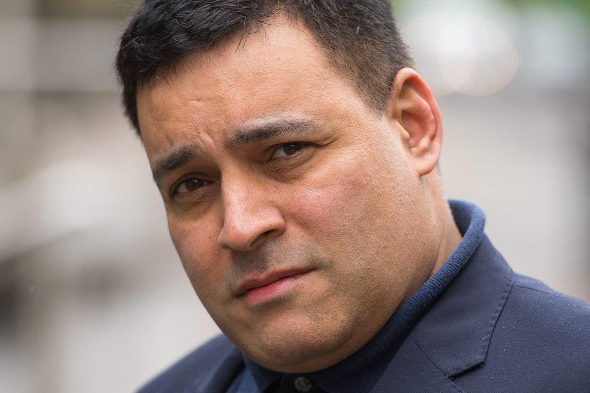Docklands bomb survivor recognised for helping others…