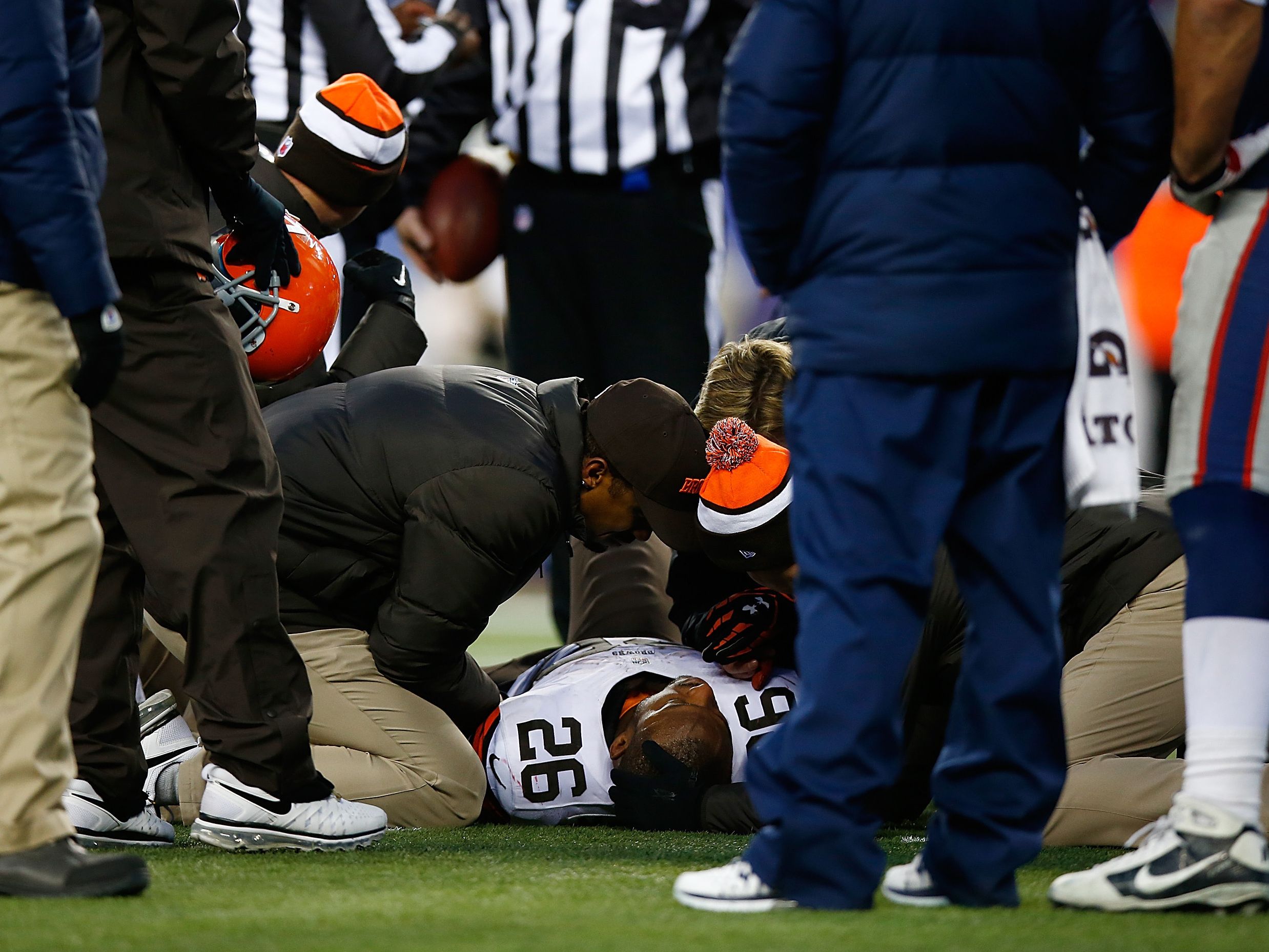 Former NFL players speak out against the league's…