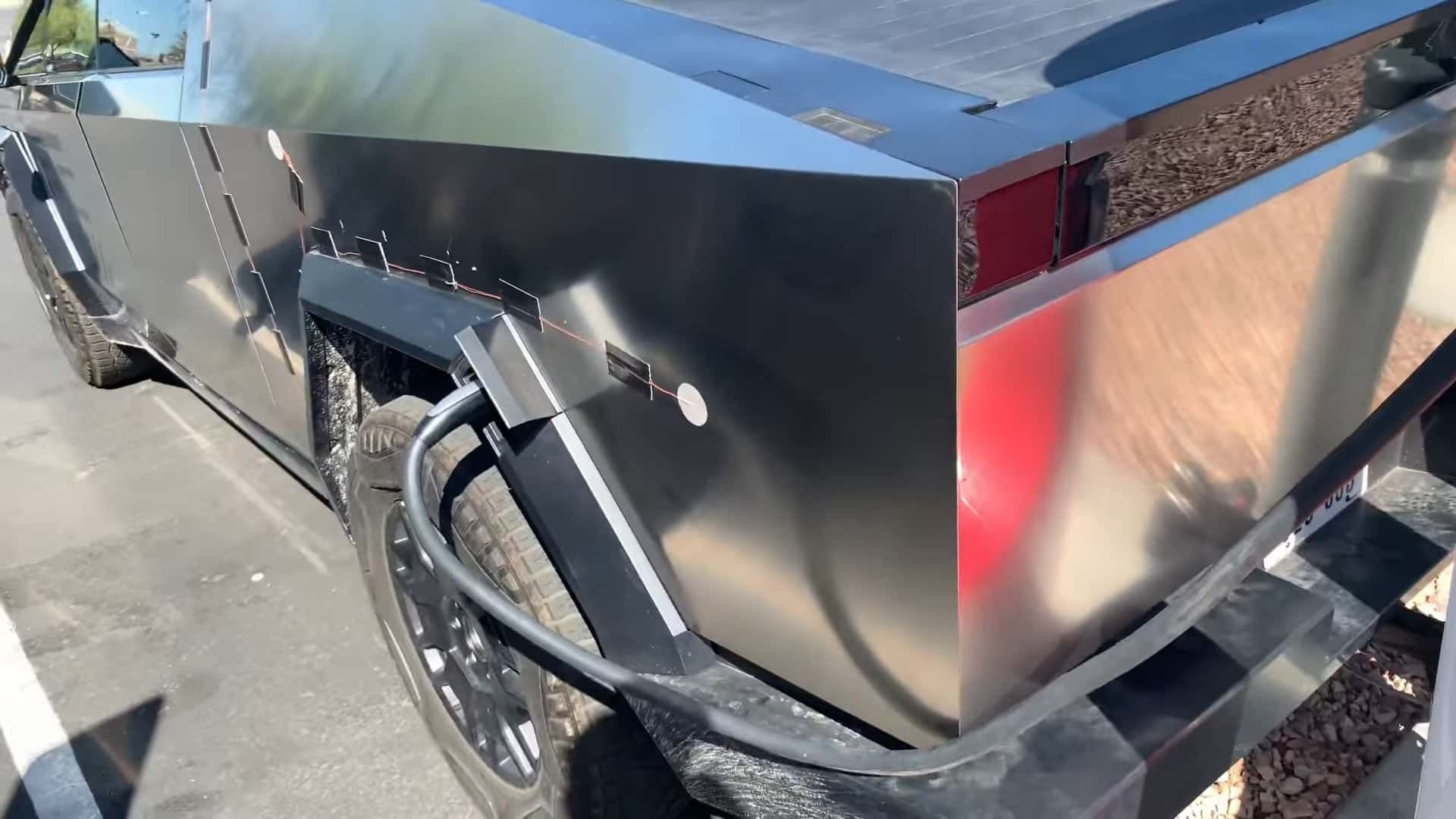 Tesla Cybertruck RC Unit Spotted Upclose At Las Vegas…