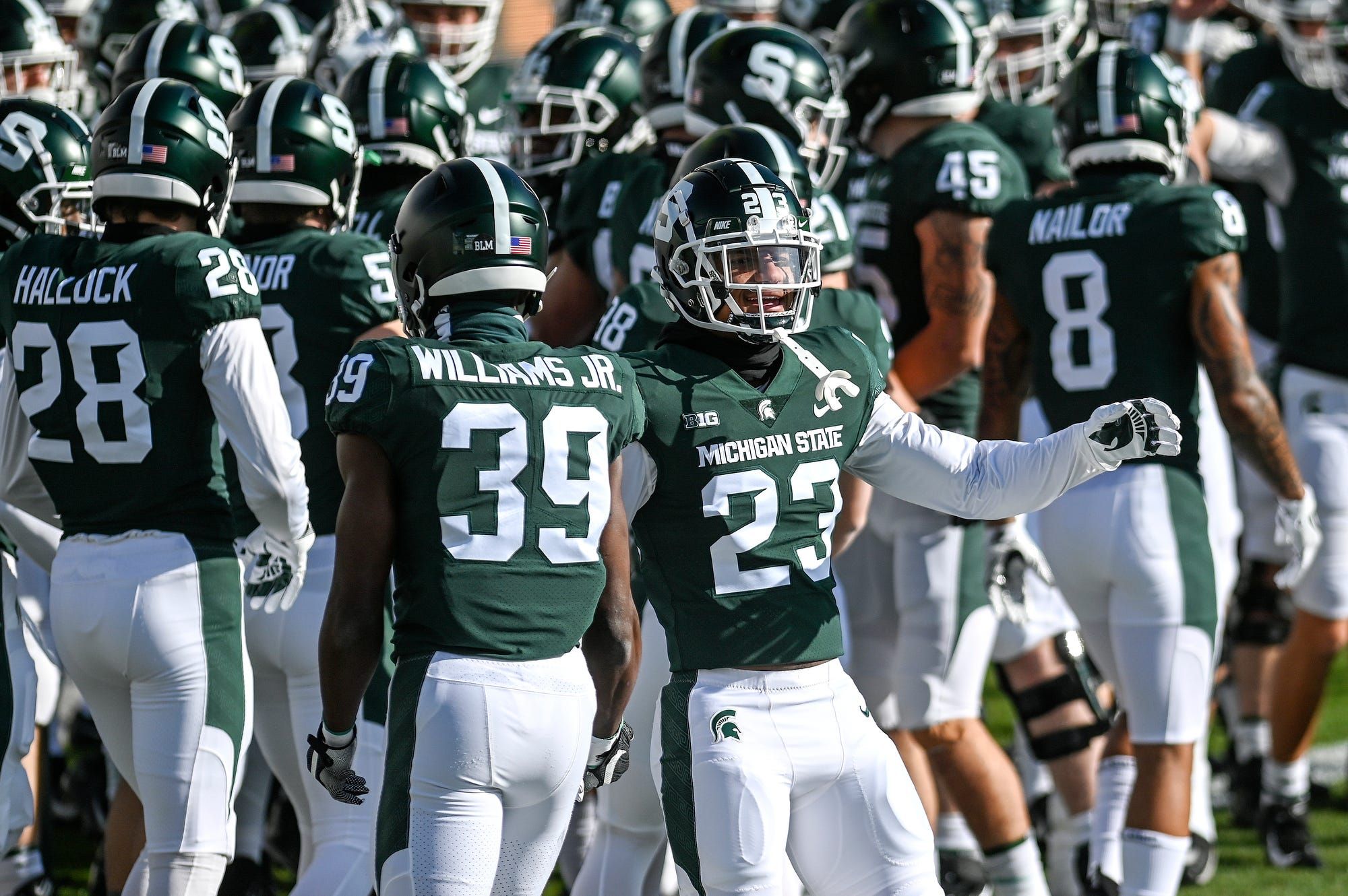 Reports: MSU football LB Darius Snow very close to…