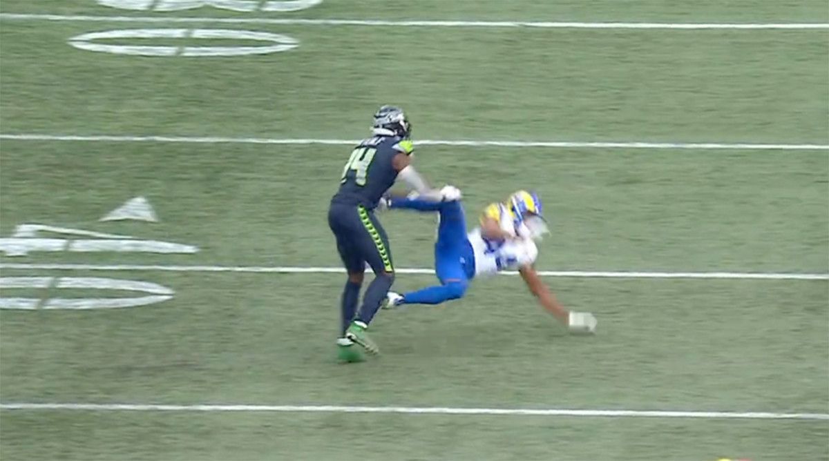 Sports Illustrated - NFL Fans Ripped Seahawks WR DK…