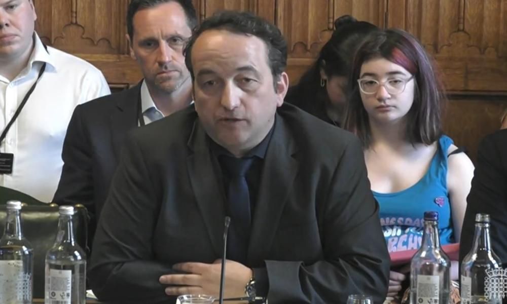 Anti-monarchy protester suing Met chief over…