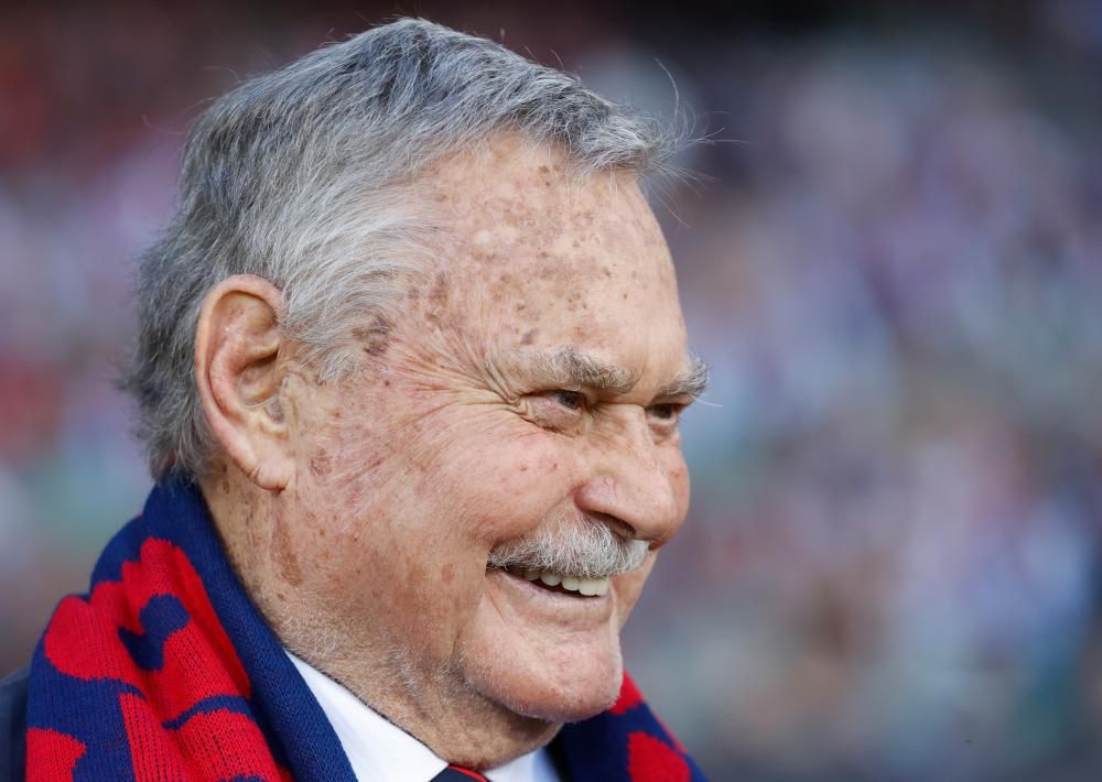 Ron Barassi: pioneering player and formidable coach…