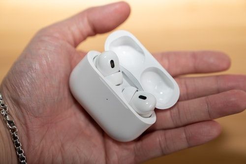 AirPods Pro (2nd gen, 2023) Review: Same Fantastic…